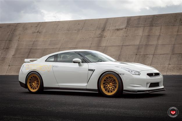 NISSAN GTR - VOSSEN FORGED: LC SERIES: LC-105T