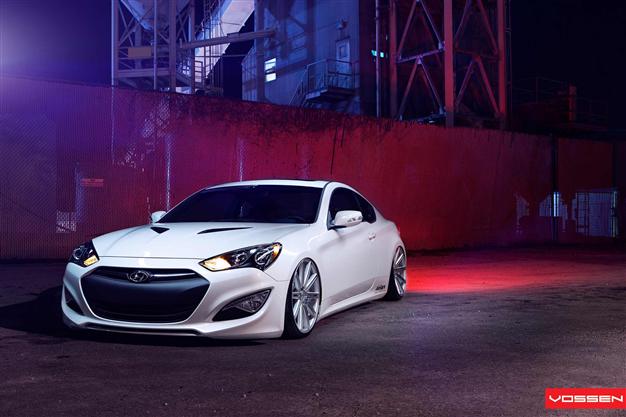 Hyundai Genesis - Vossen CV4
