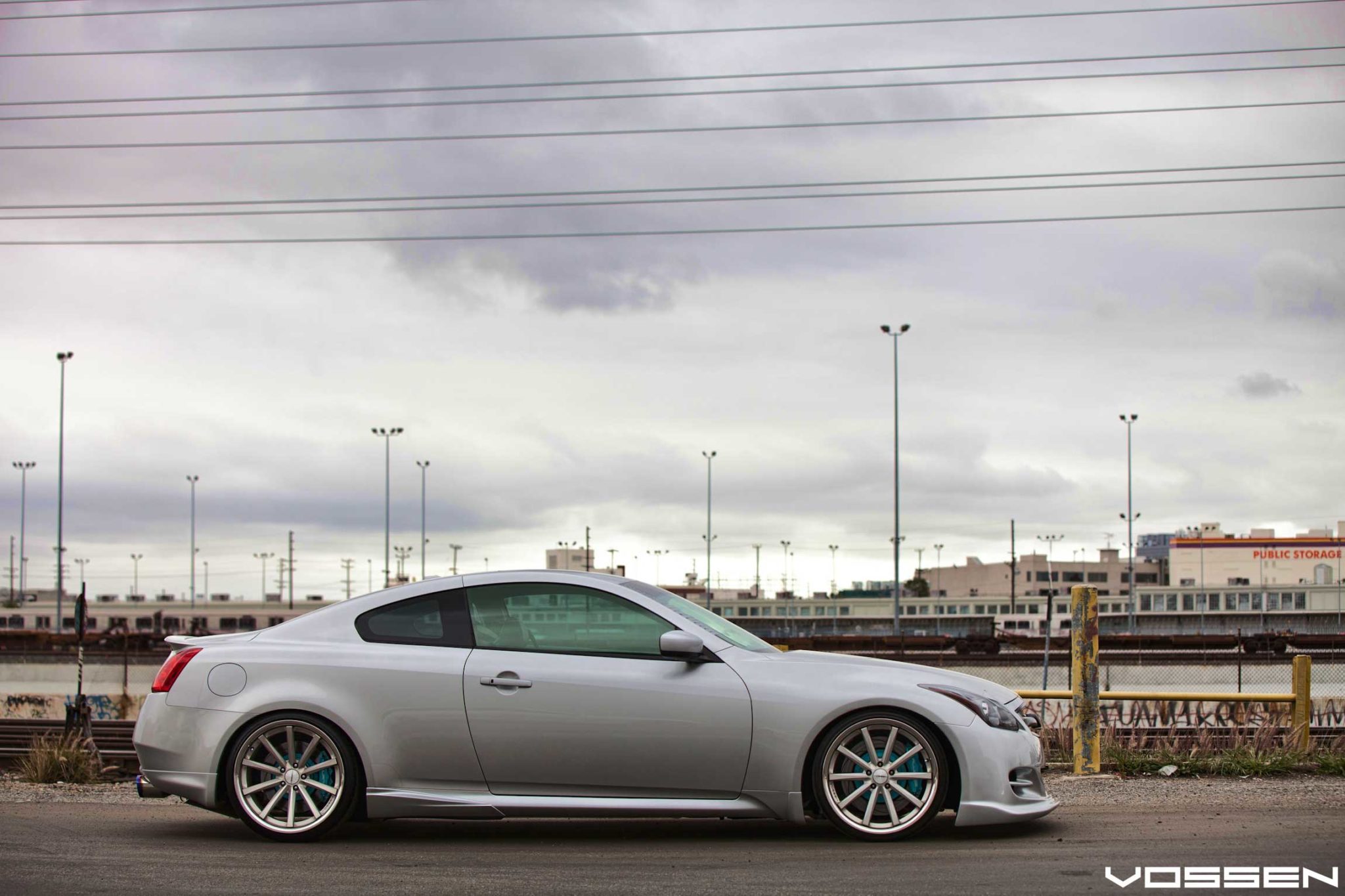 Infiniti G37 - Vossen CV1