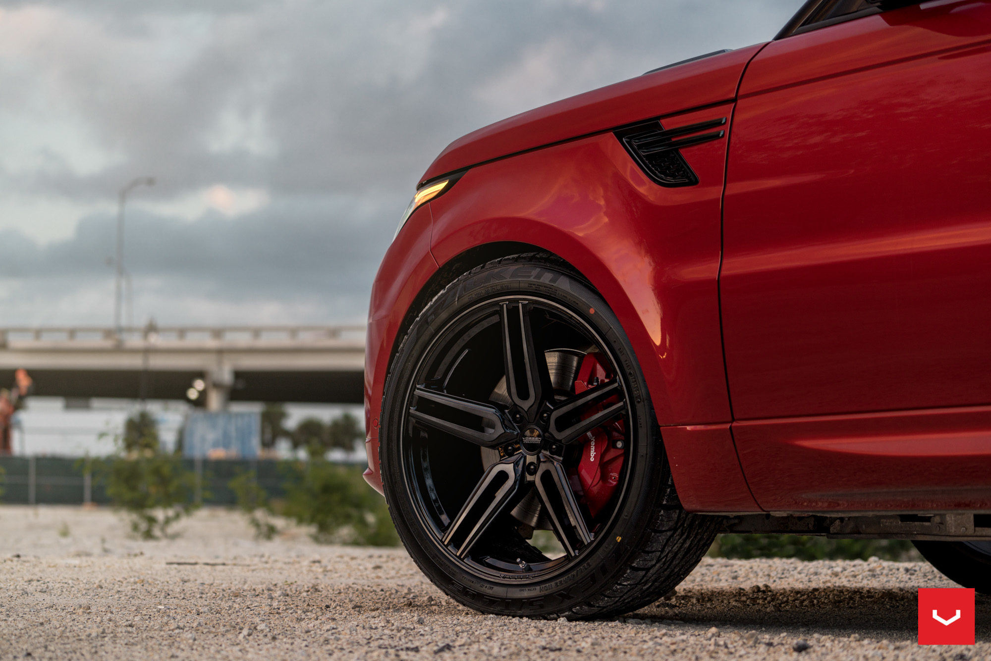 LAND ROVER RANGE ROVER - HYBRID FORGED: HF-1 - Vossen Wheels