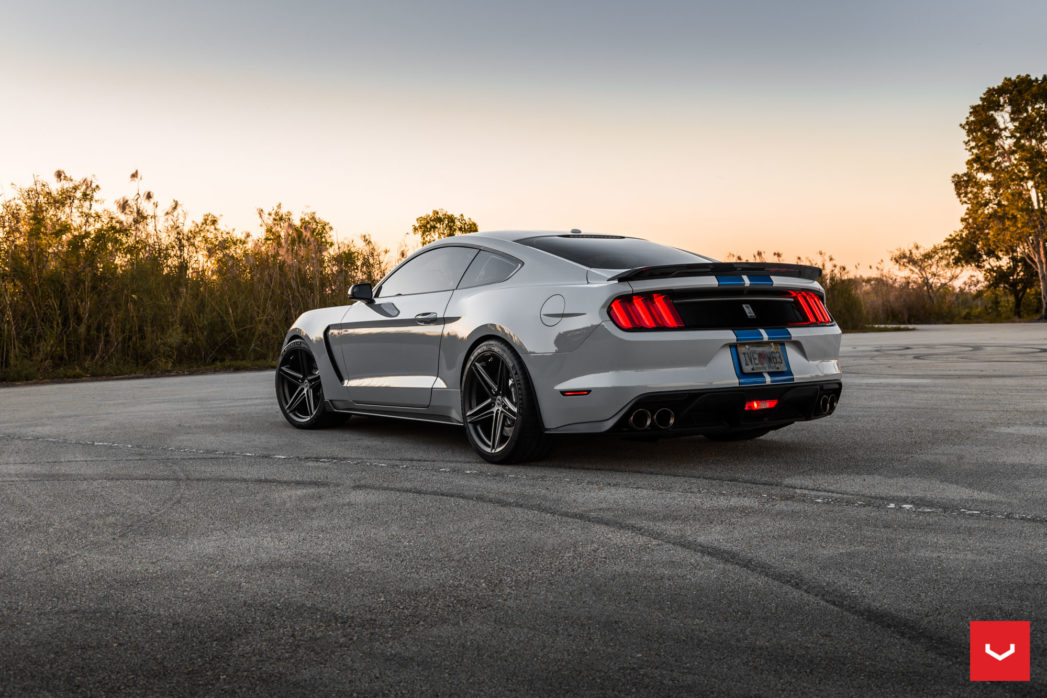 FORD MUSTANG GT350 - HYBRID FORGED SERIES : VFS-5 - Vossen Wheels