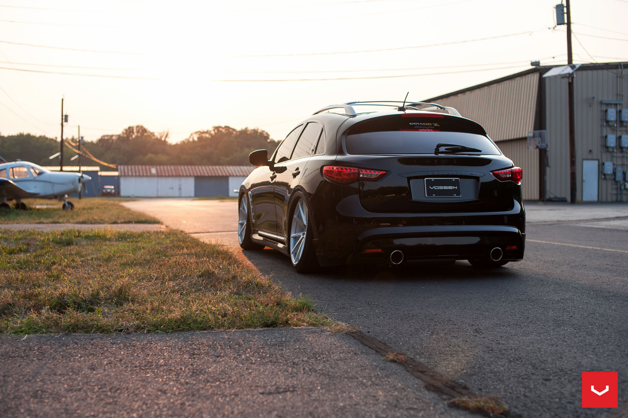 Infiniti FX35 on Vossen VFS-1 Wheels