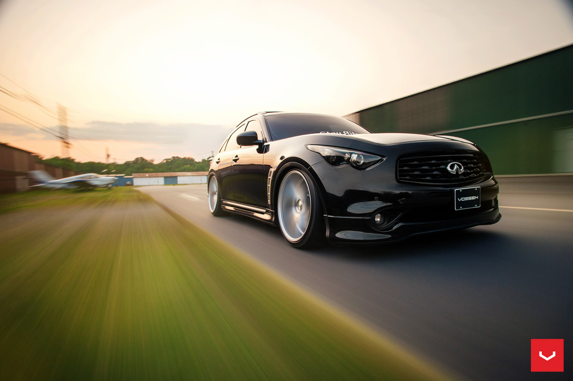 Infiniti FX35 on Vossen VFS-1 Wheels