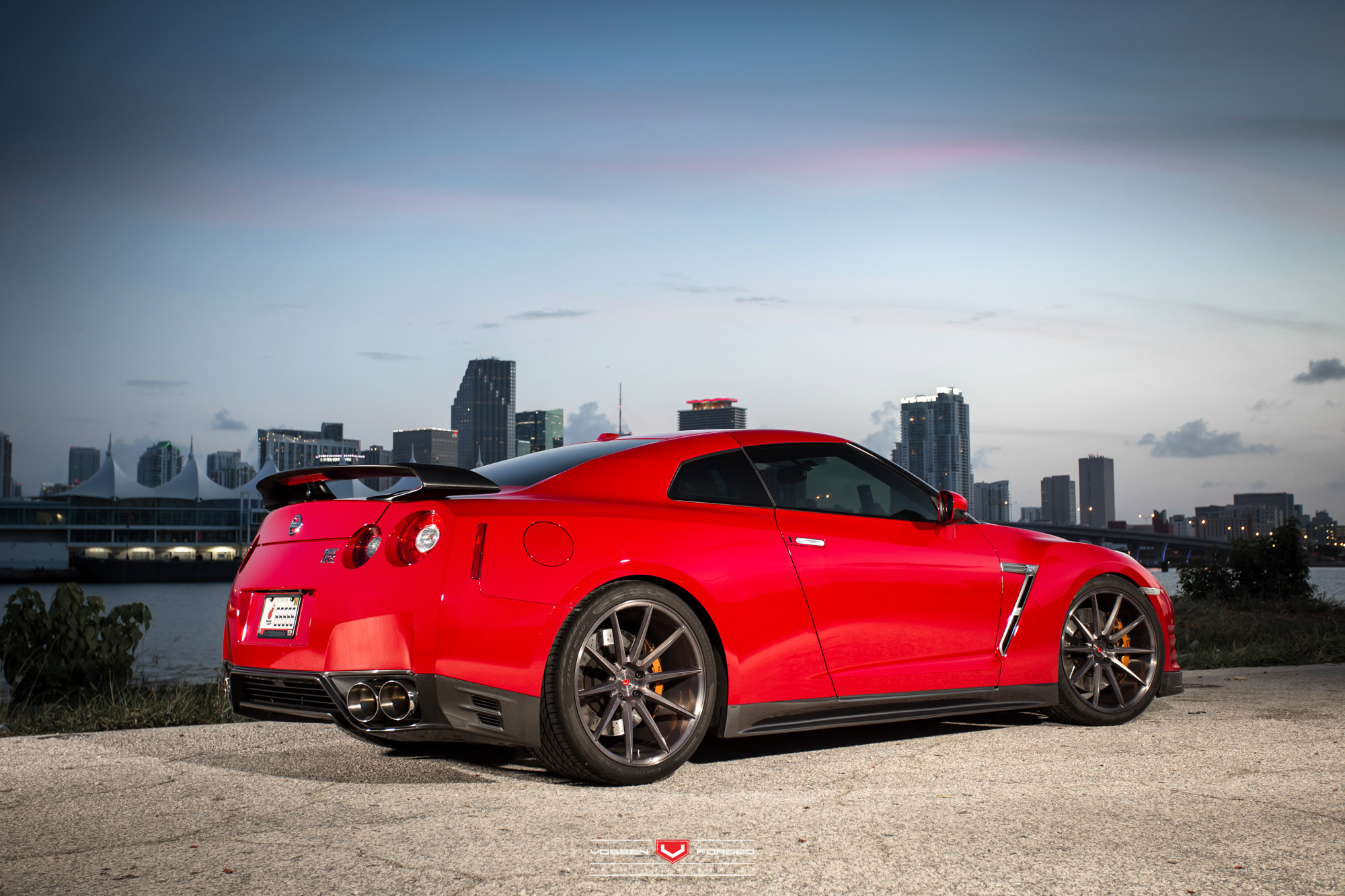 Diego's Nissan GT-R on Vossen Forged VPS-310