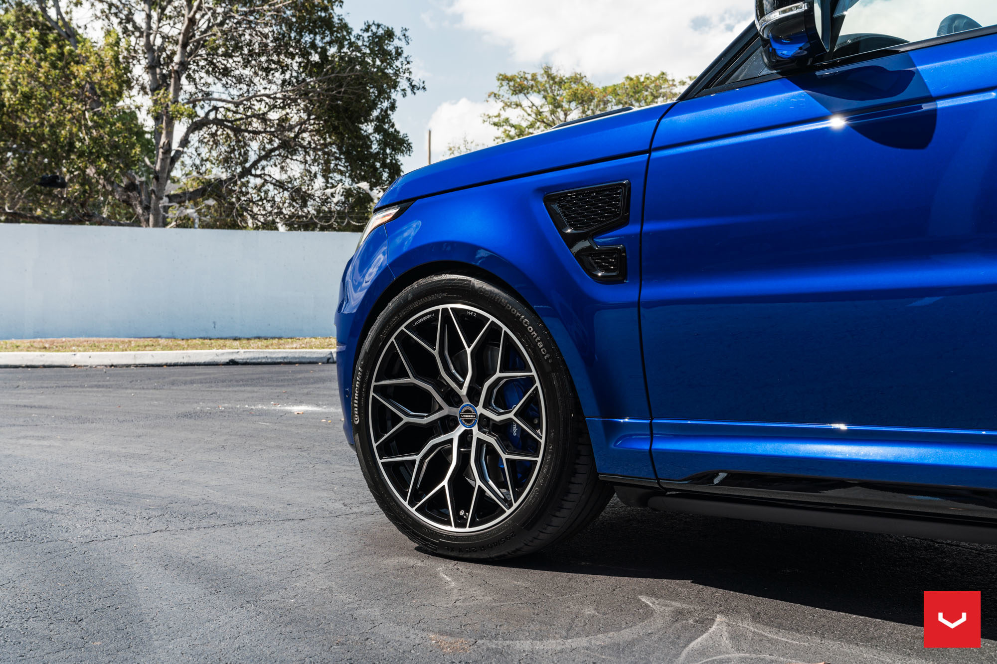 LAND ROVER RANGE ROVER SVR - HYBRID FORGED: HF-2 - Vossen Wheels