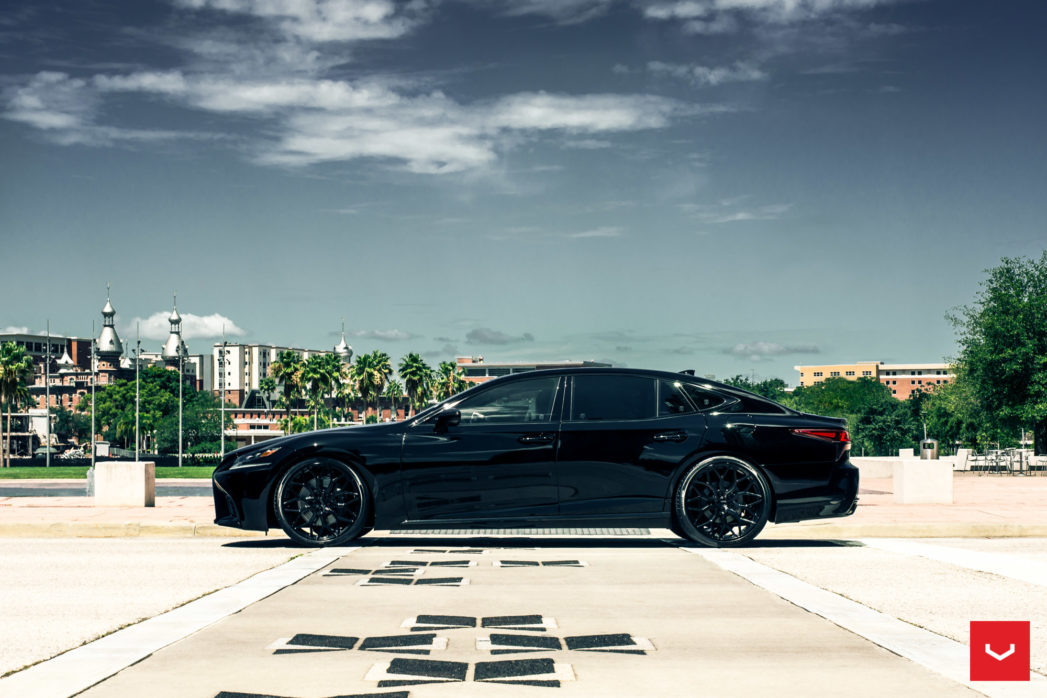 LEXUS LS500 - HYBRID FORGED SERIES: HF-2 - Vossen Wheels