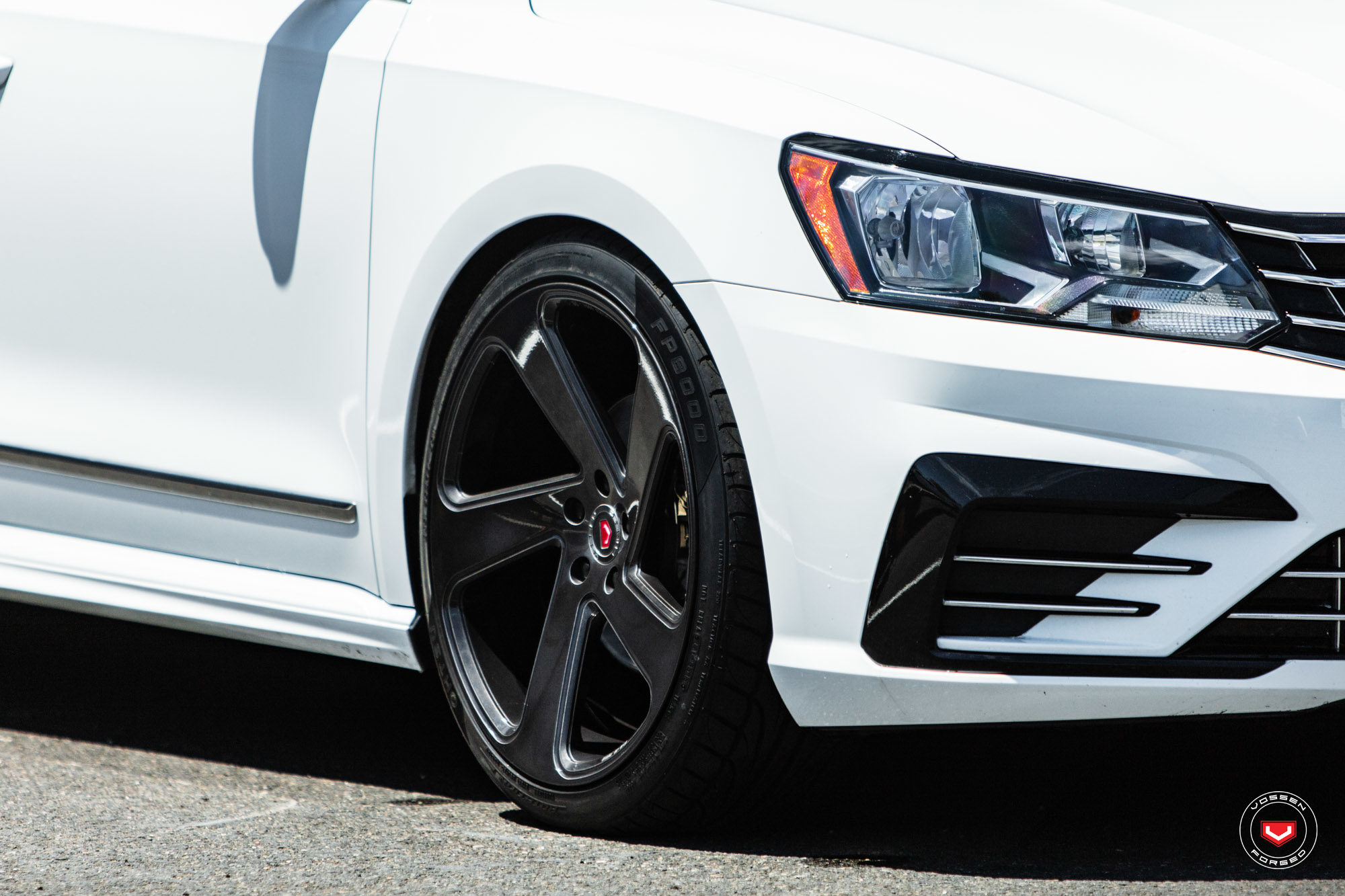 VW PASSAT R-LINE - VOSSEN FORGED: CG SERIES: CG-210T - Vossen Wheels