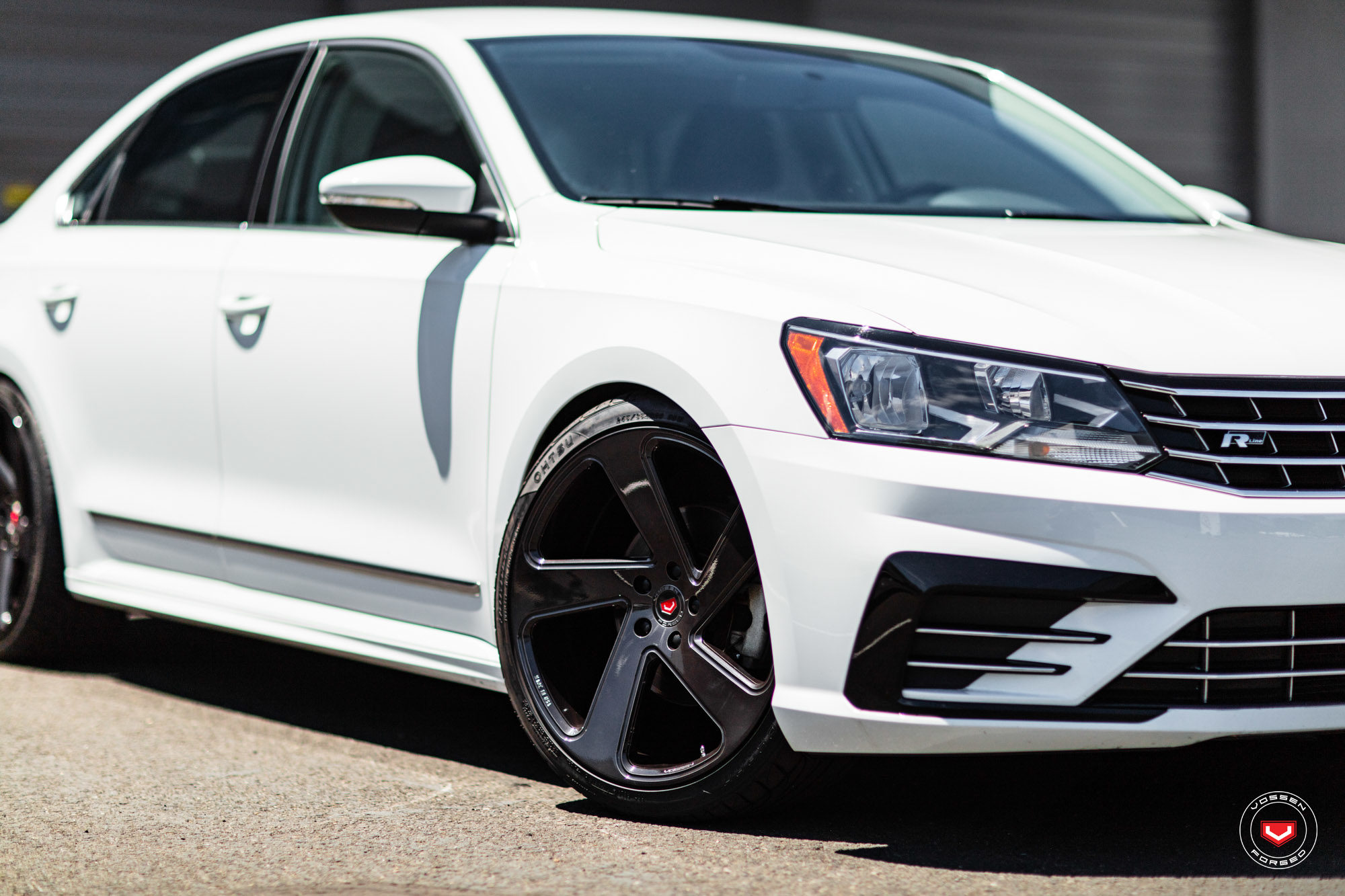 VW PASSAT R-LINE - VOSSEN FORGED: CG SERIES: CG-210T - Vossen Wheels