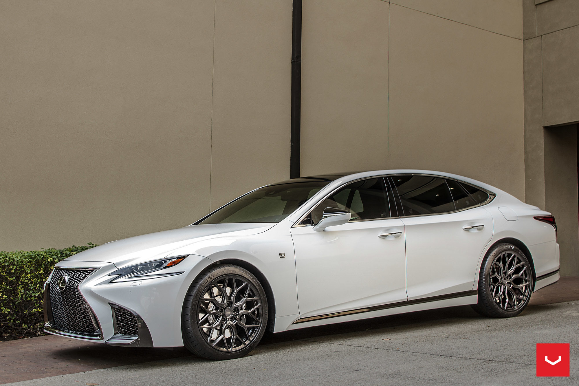 LEXUS LS500 - HYBRID FORGED SERIES: HF-2 - Vossen Wheels
