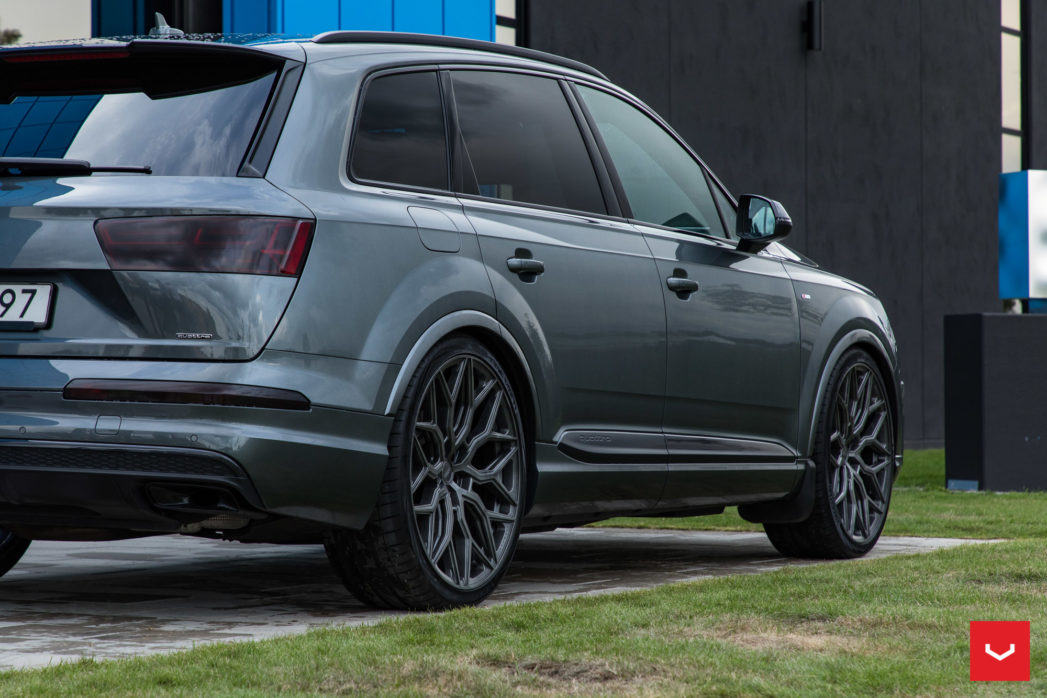 AUDI Q7 - HYBRID FORGED SERIES: HF-2 - Vossen Wheels