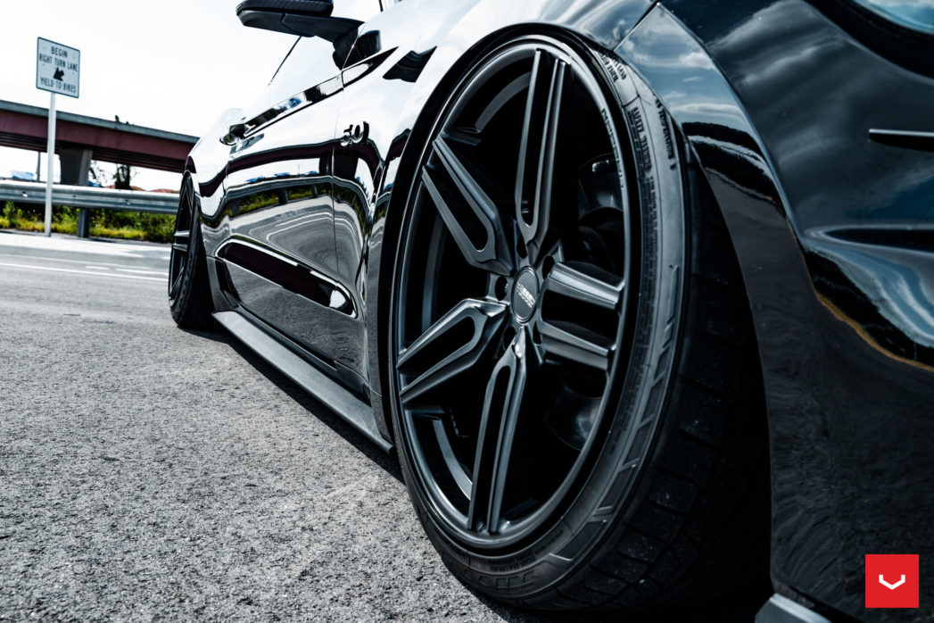 FORD MUSTANG GT - HYBRID FORGED SERIES: HF-1 - Vossen Wheels