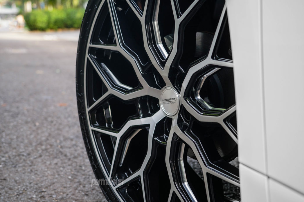 TOYOTA VELLFIRE - HYBRID FORGED SERIES: HF-2 - Vossen Wheels