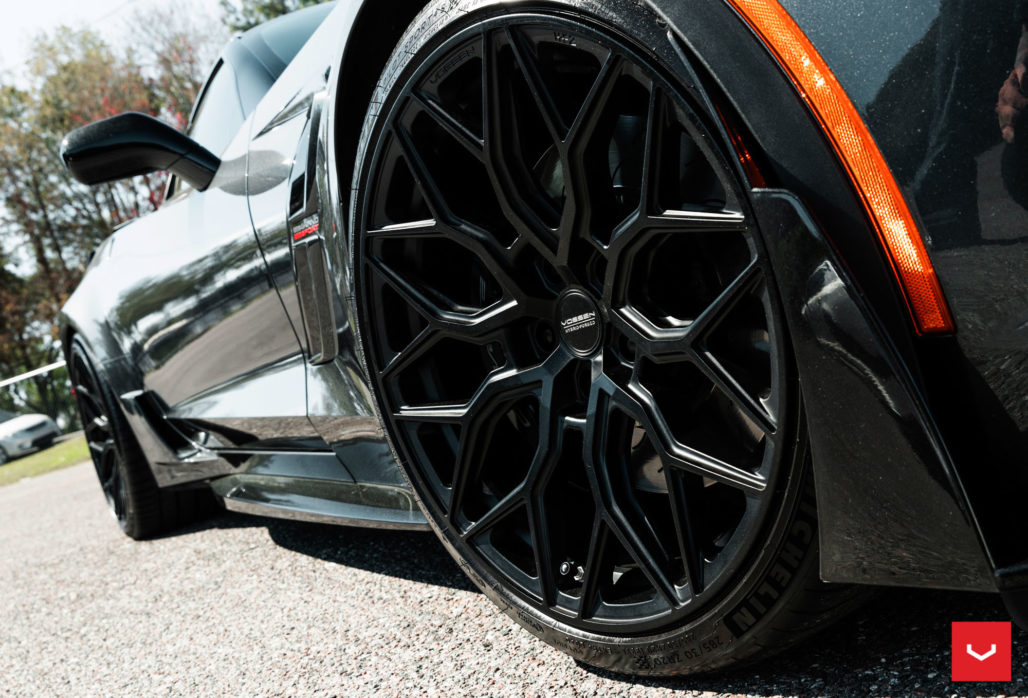 CHEVROLET CORVETTE C7 - HYBRID FORGED SERIES: HF-2 - Vossen Wheels