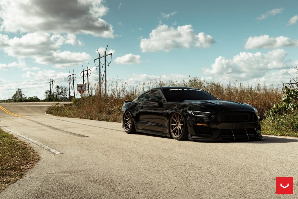 FORD MUSTANG GT - HYBRID FORGED SERIES: HF-3 - Vossen Wheels
