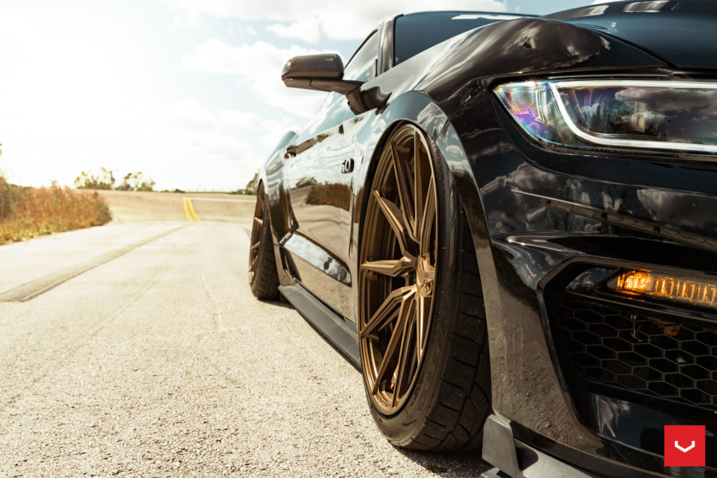 FORD MUSTANG GT - HYBRID FORGED SERIES: HF-3 - Vossen Wheels