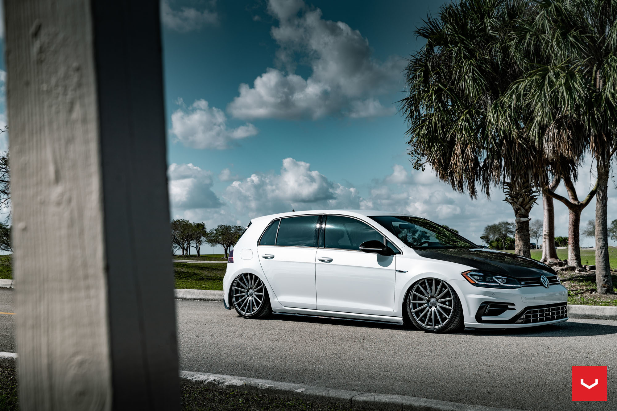 VOLKSWAGEN GOLF R - HYBRID FORGED SERIES: VFS-2 - Vossen Wheels