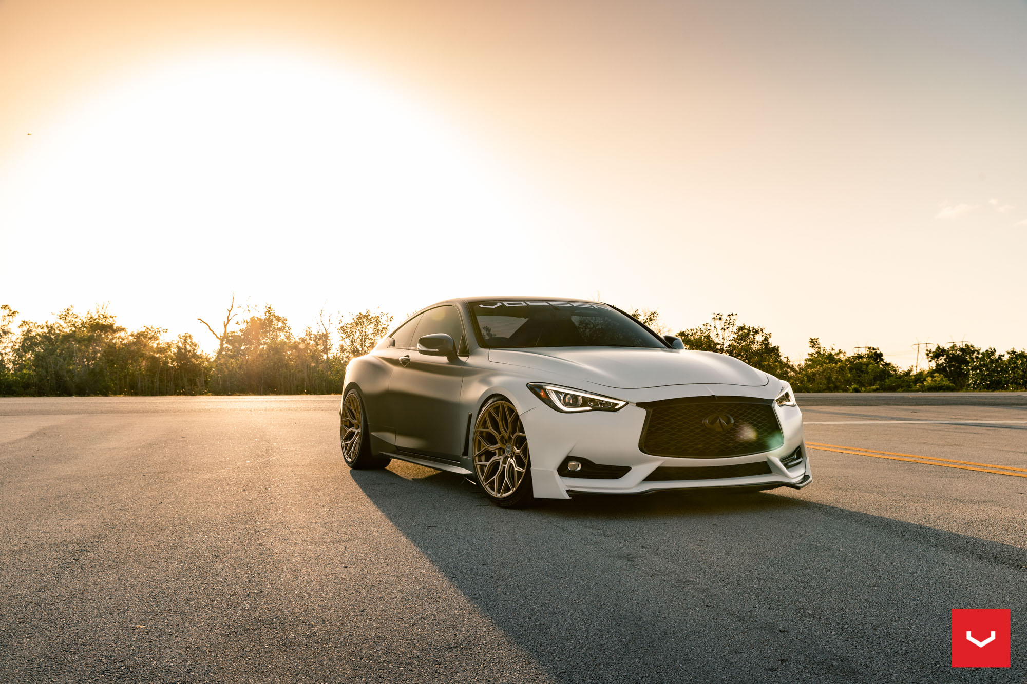 INFINITI Q60S - HYBRID FORGED SERIES: HF-2 - Vossen Wheels