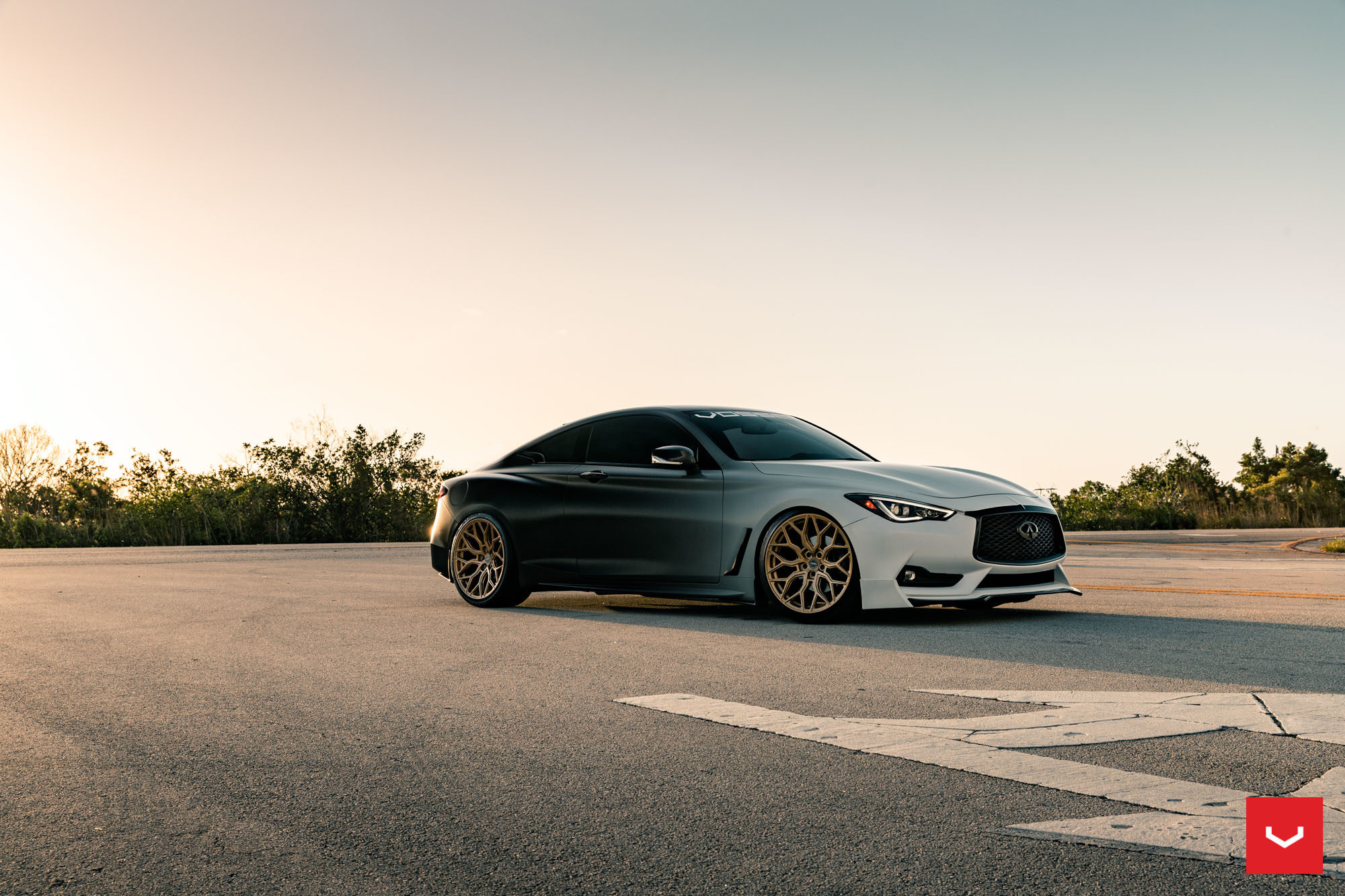 INFINITI Q60S - HYBRID FORGED SERIES: HF-2 - Vossen Wheels