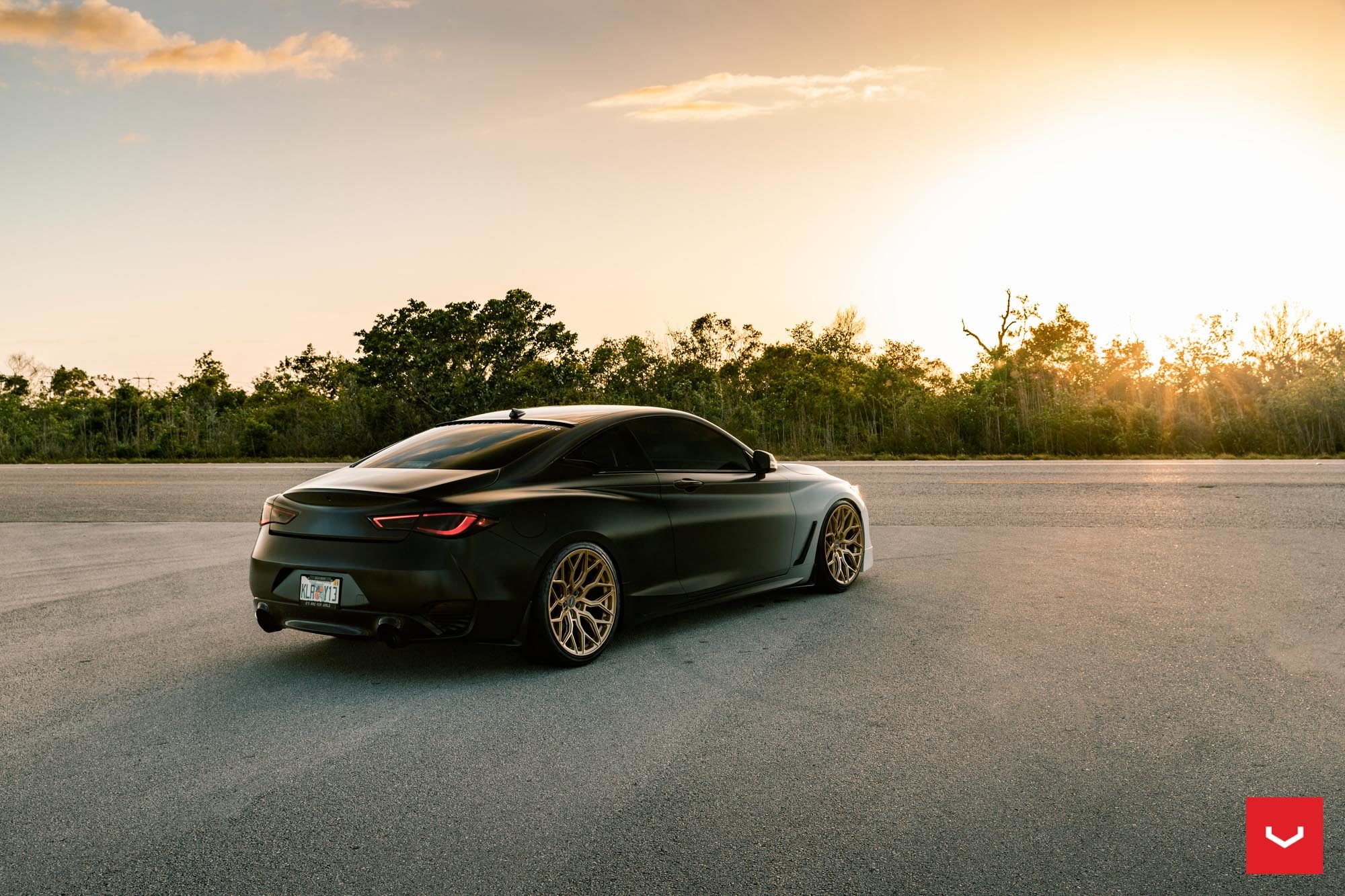INFINITI Q60S - HYBRID FORGED SERIES: HF-2 - Vossen Wheels