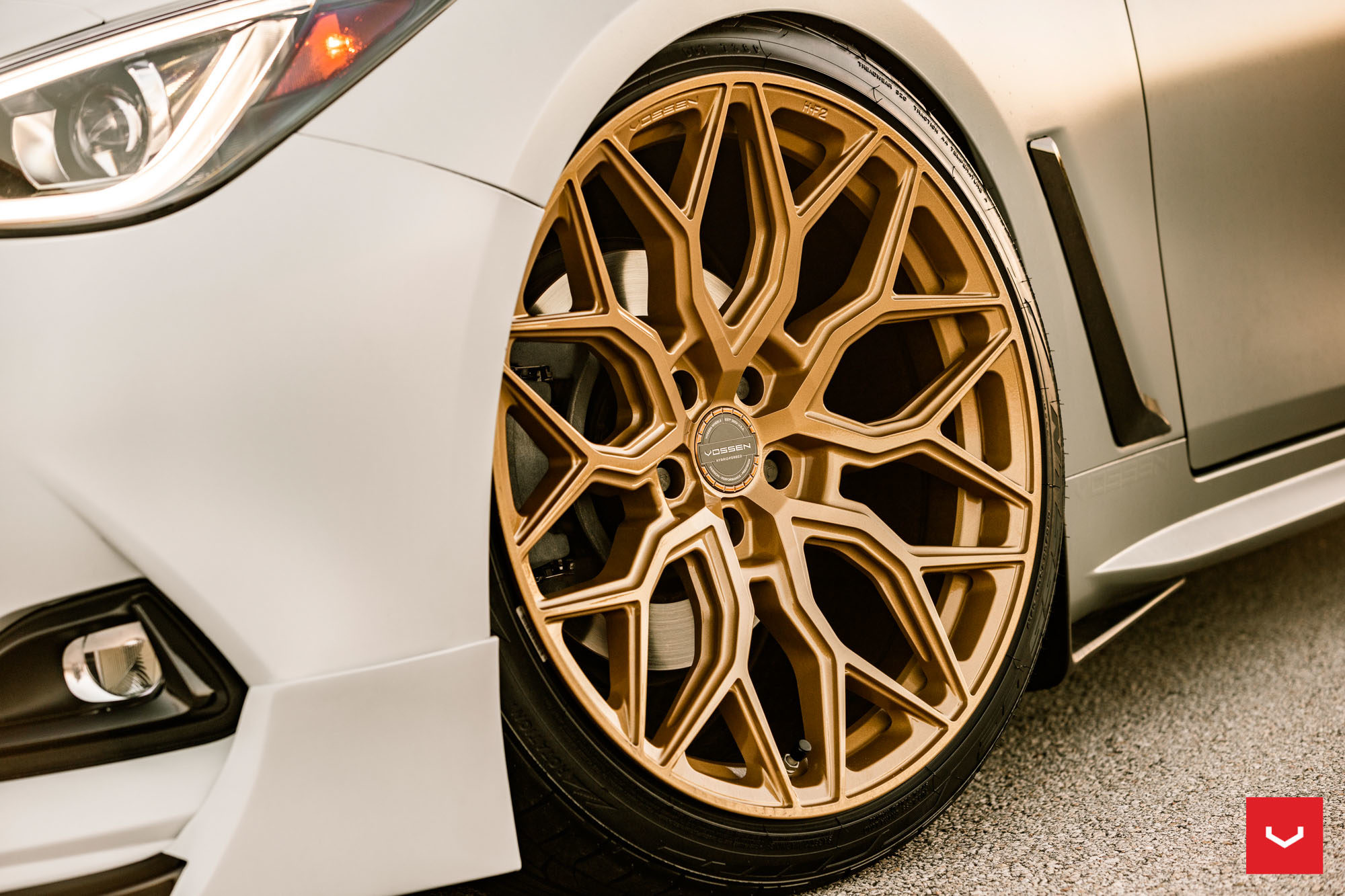 INFINITI Q60S - HYBRID FORGED SERIES: HF-2 - Vossen Wheels