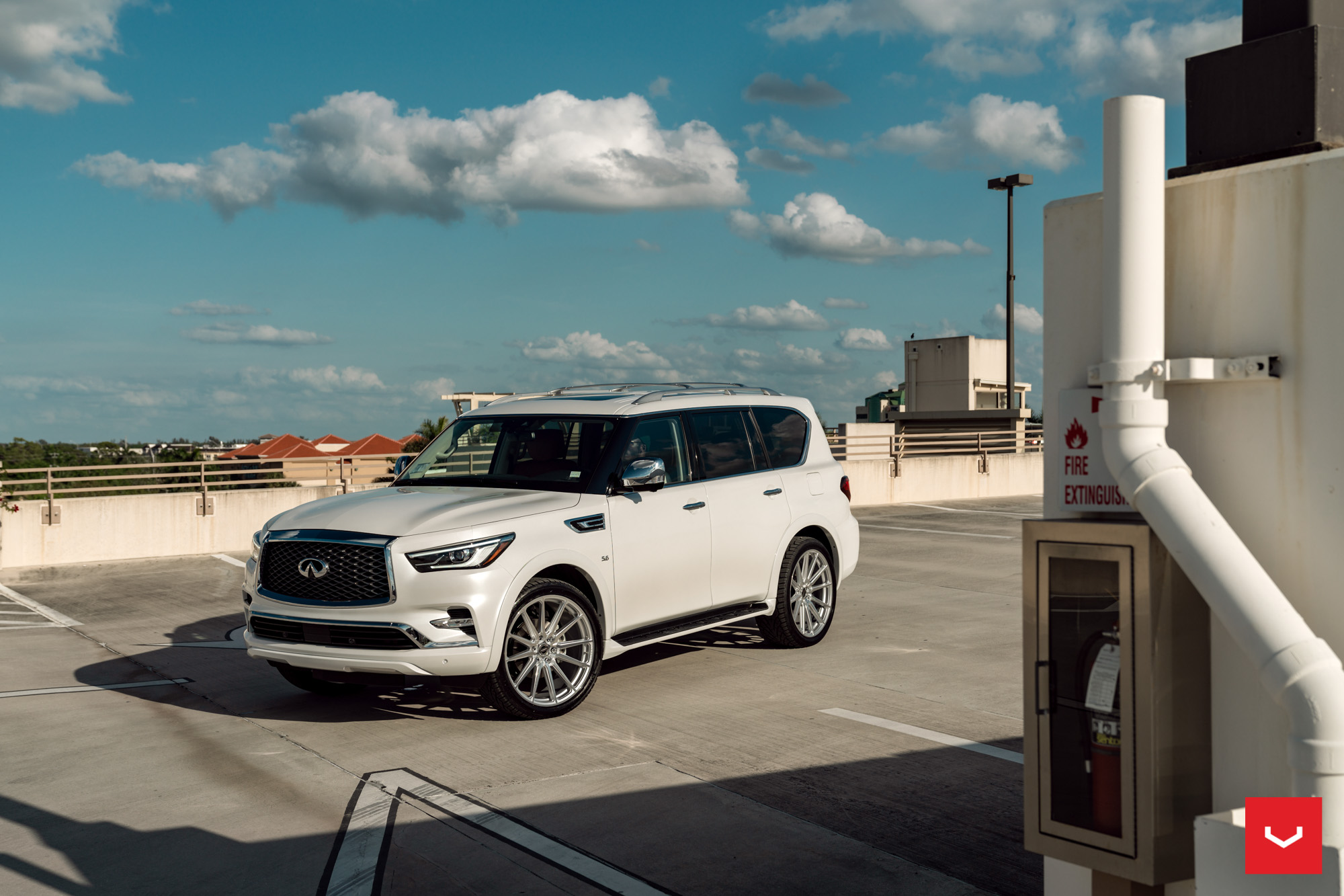 INFINITI QX80 - HYBRID FORGED SERIES: HF6-1 - Vossen Wheels