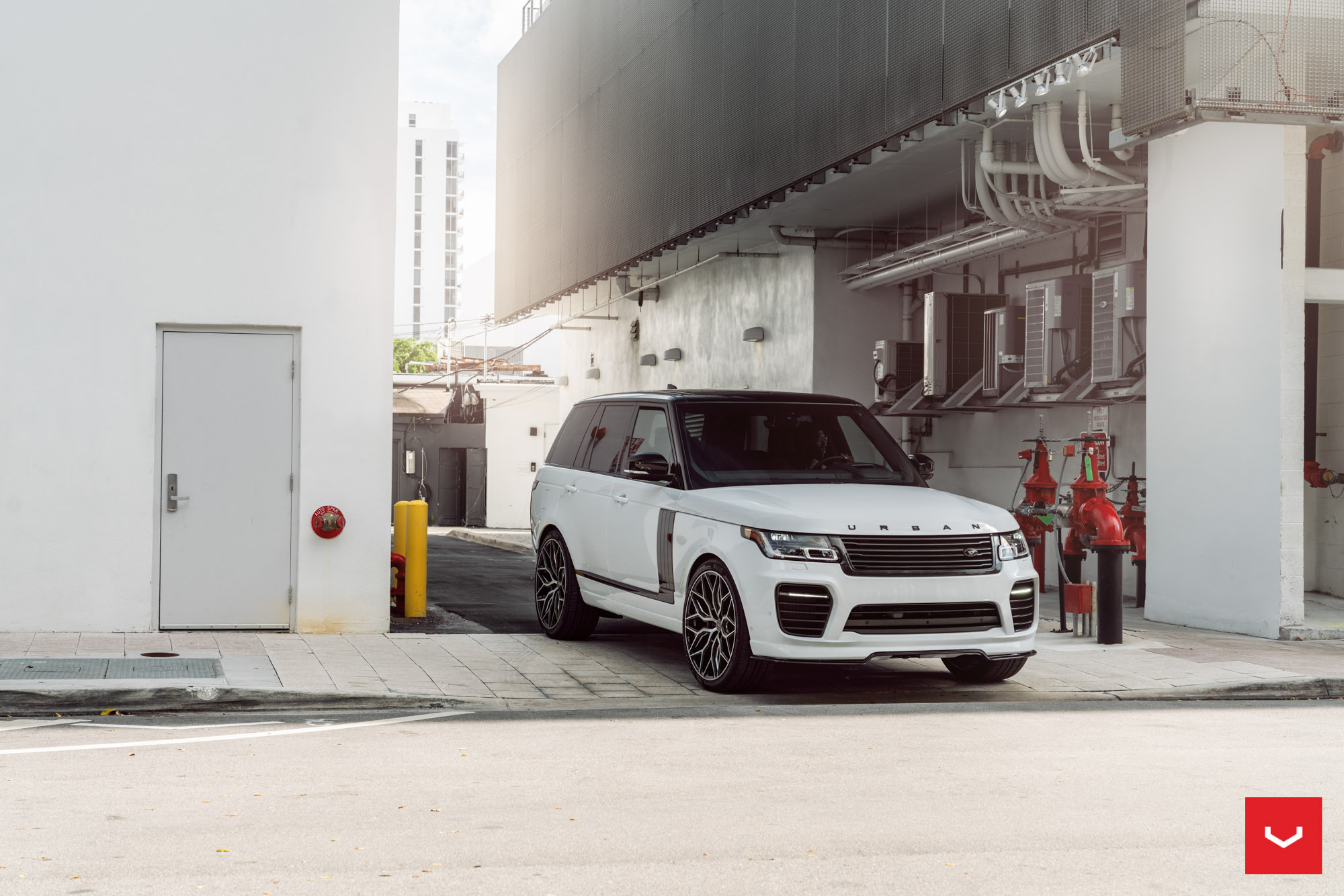 URBAN AUTOMOTIVE RANGE ROVER - HYBRID FORGED: HF-2 - Vossen Wheels