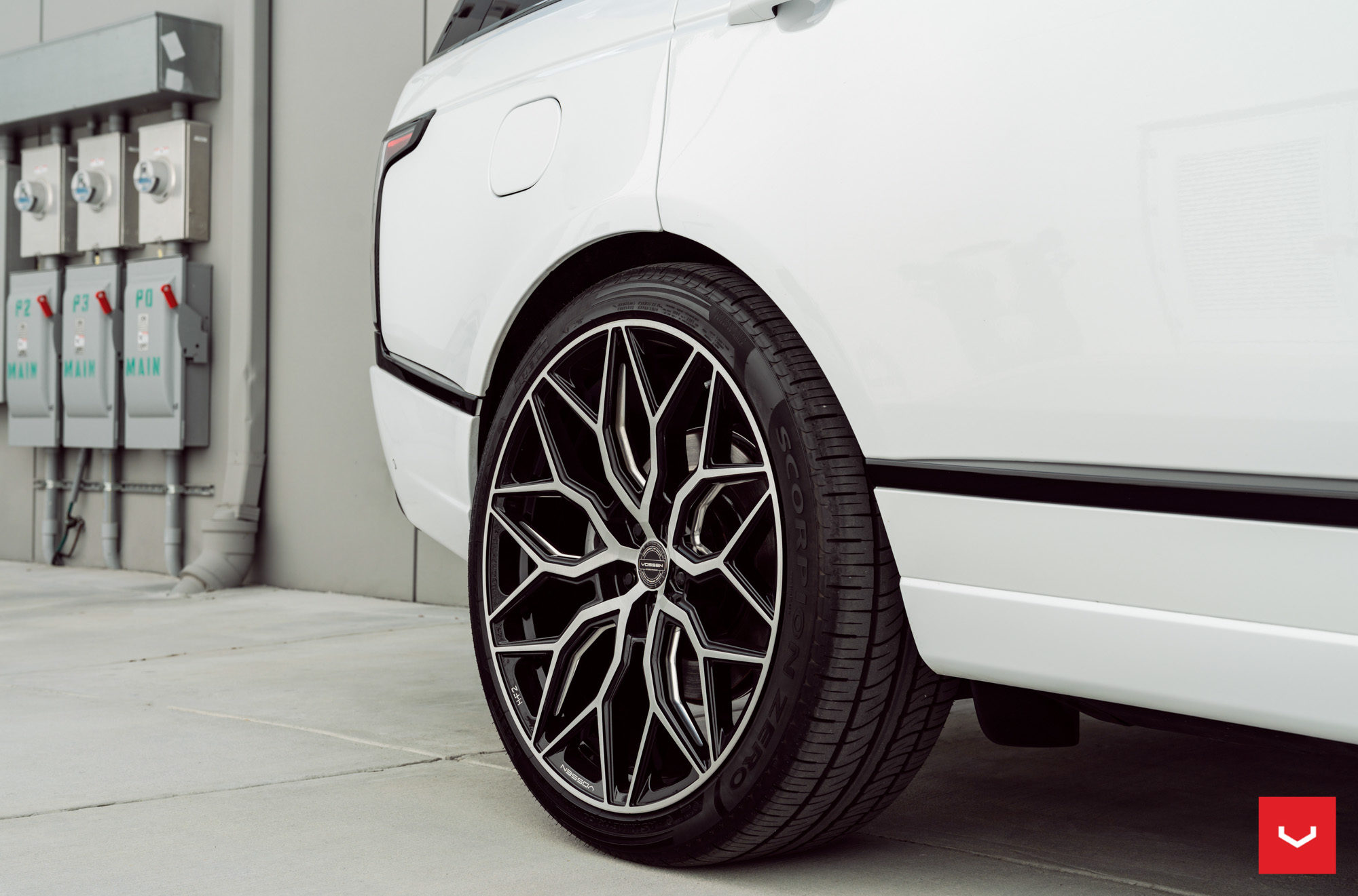 URBAN AUTOMOTIVE RANGE ROVER - HYBRID FORGED: HF-2 - Vossen Wheels