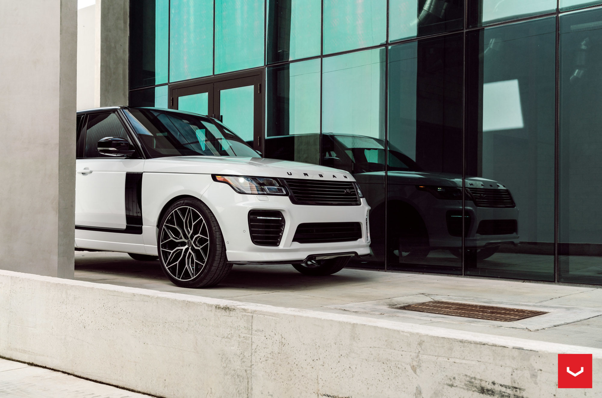 URBAN AUTOMOTIVE RANGE ROVER - HYBRID FORGED: HF-2 - Vossen Wheels