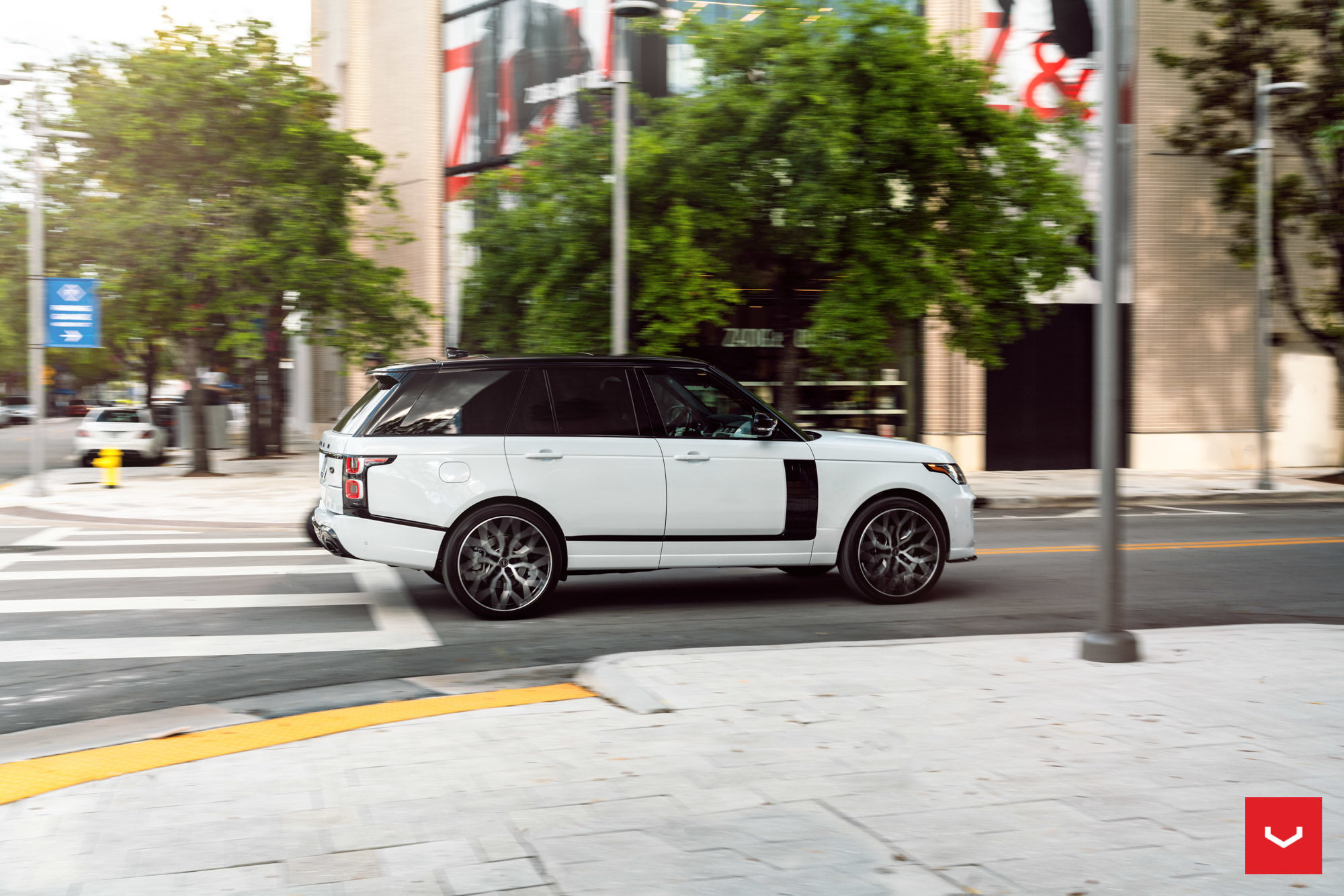 URBAN AUTOMOTIVE RANGE ROVER - HYBRID FORGED: HF-2 - Vossen Wheels