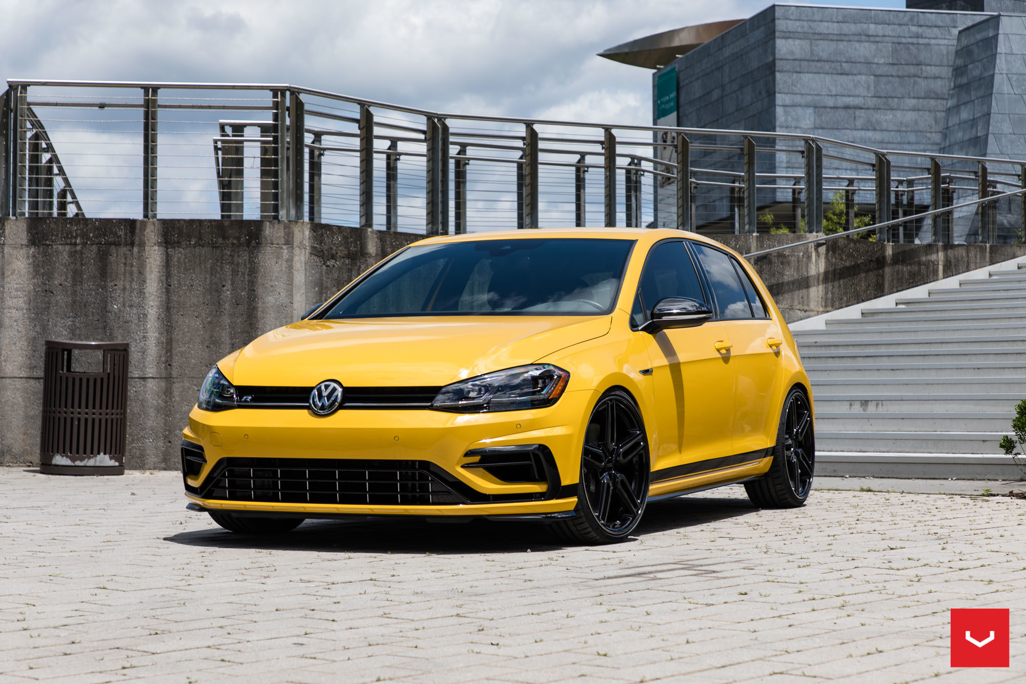 VOLKSWAGEN GOLF R - HYBRID FORGED SERIES: HF-1 - Vossen Wheels
