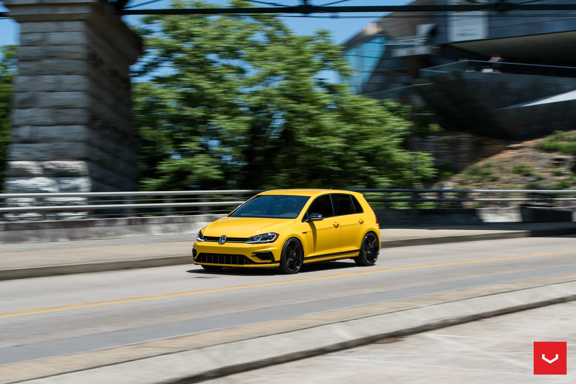 VOLKSWAGEN GOLF R - HYBRID FORGED SERIES: HF-1 - Vossen Wheels