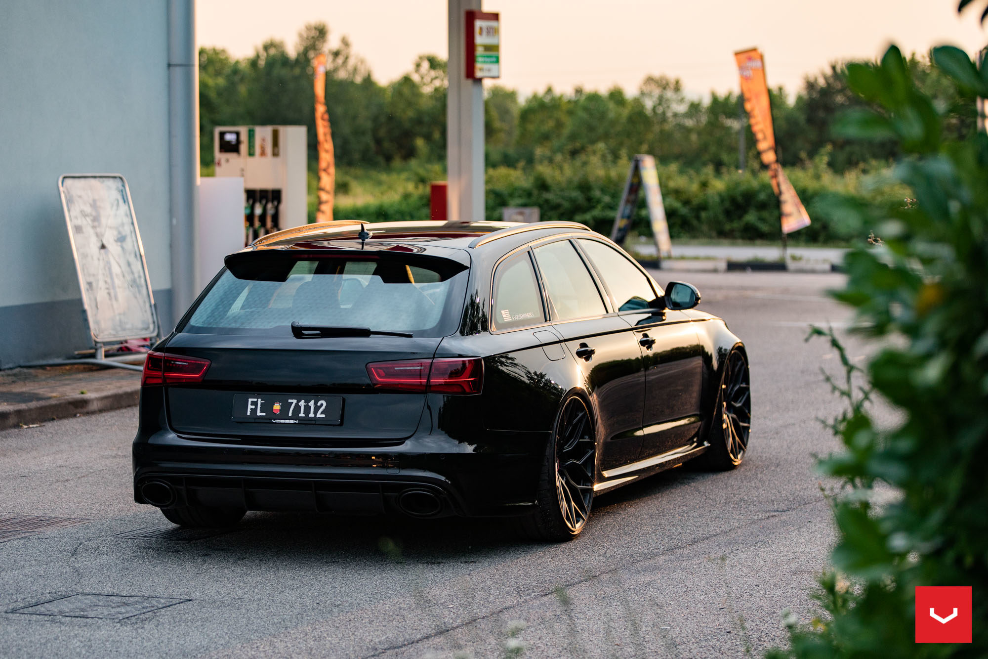 AUDI RS6 AVANT - HYBRID FORGED SERIES: HF-2 - Vossen Wheels