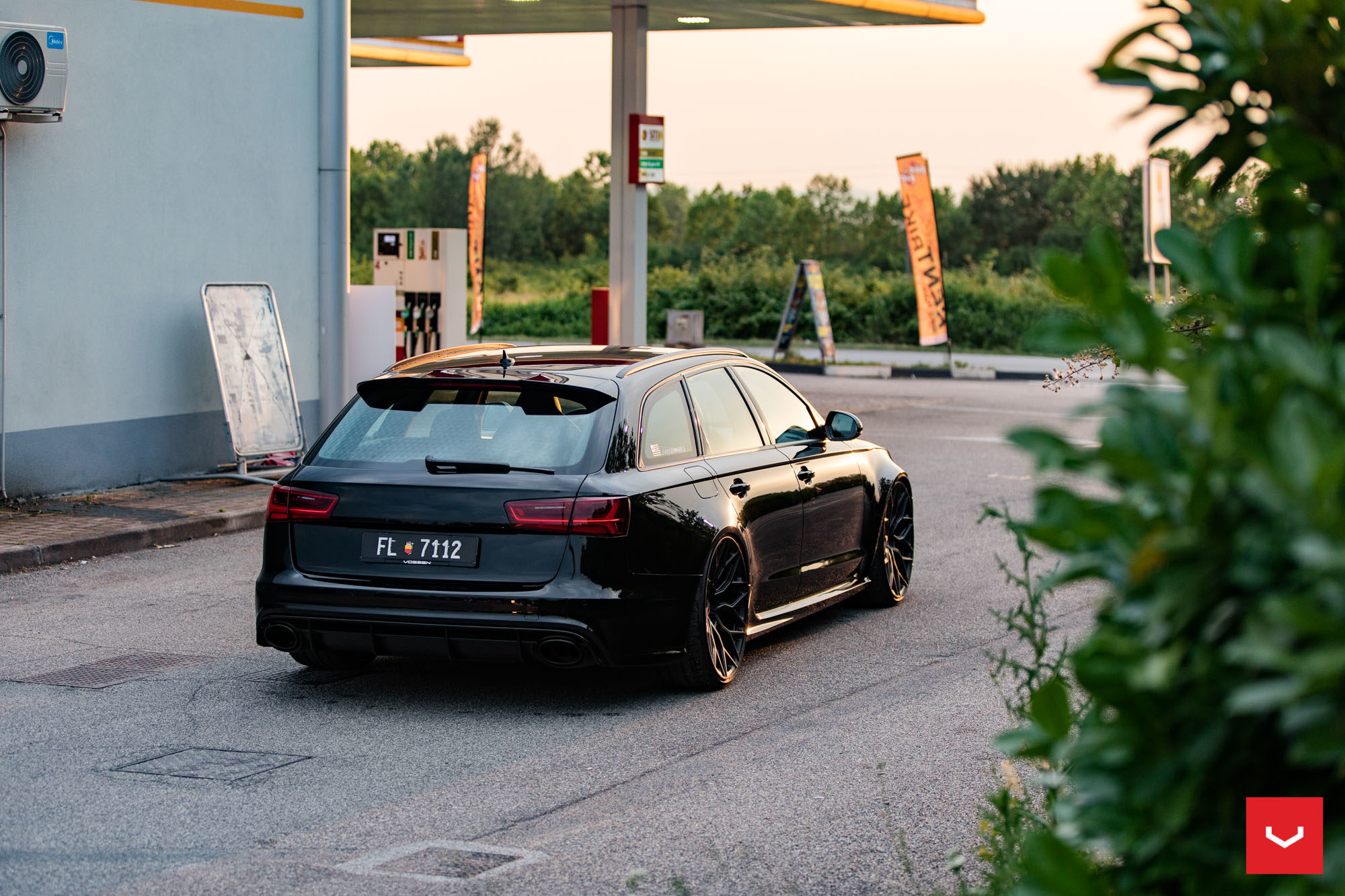 AUDI RS6 AVANT - HYBRID FORGED SERIES: HF-2 - Vossen Wheels