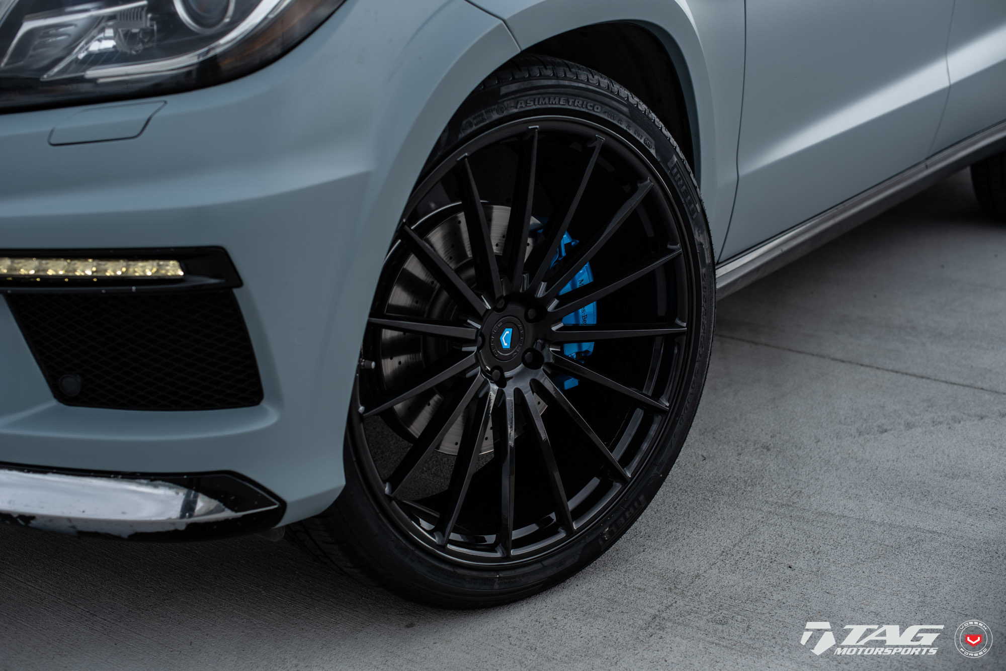 MERCEDES-BENZ GL550 - PRECISION SERIES: VPS-305 - Vossen Wheels