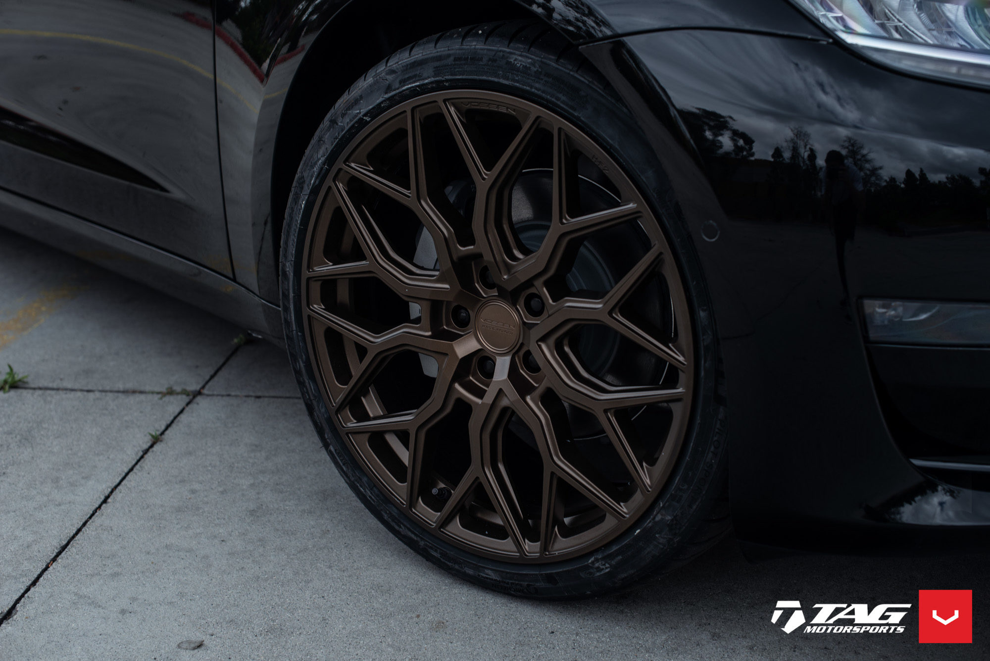 TESLA MODEL 3 - HYBRID FORGED SERIES: HF-2 - Vossen Wheels