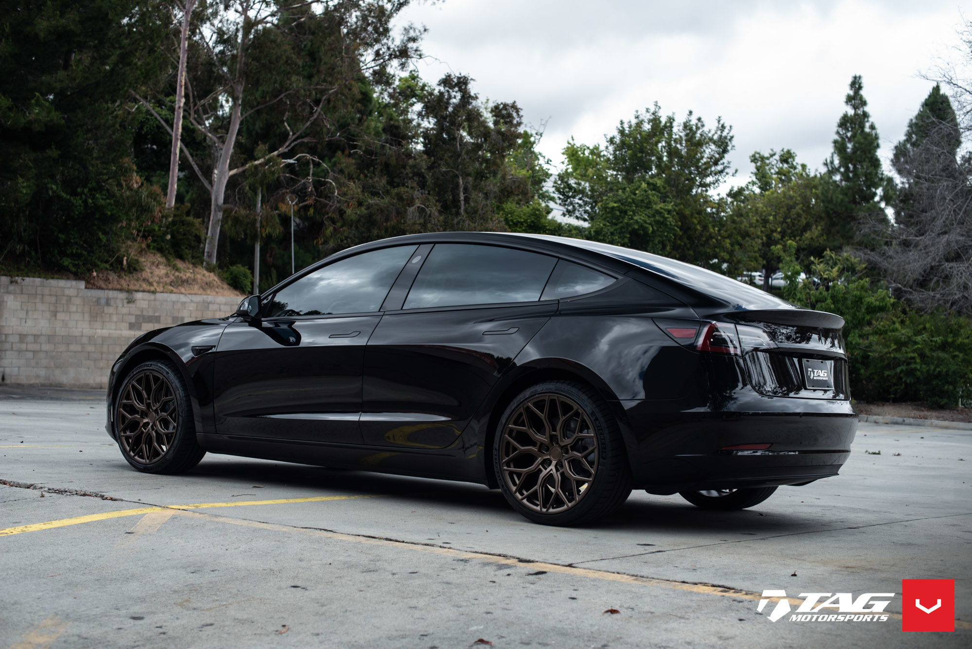 TESLA MODEL 3 - HYBRID FORGED SERIES: HF-2 - Vossen Wheels