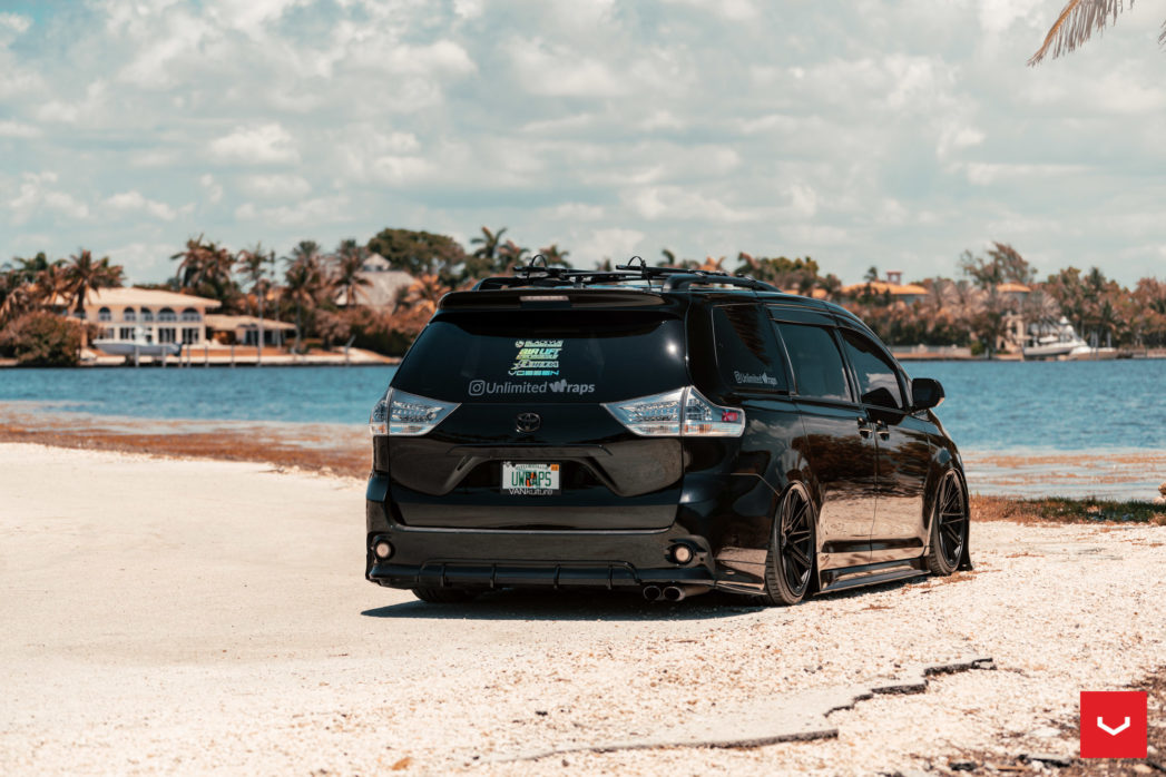 TOYOTA SIENNA - CV SERIES: CV10 - Vossen Wheels