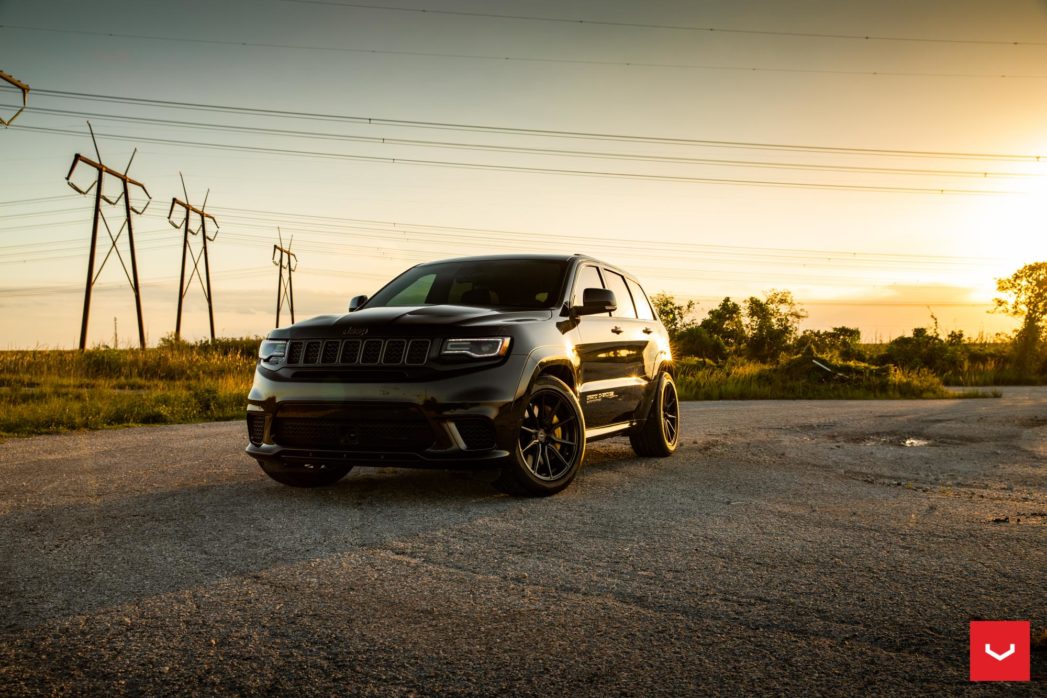 JEEP TRACKHAWK - HYBRID FORGED SERIES: HF-3 - Vossen Wheels