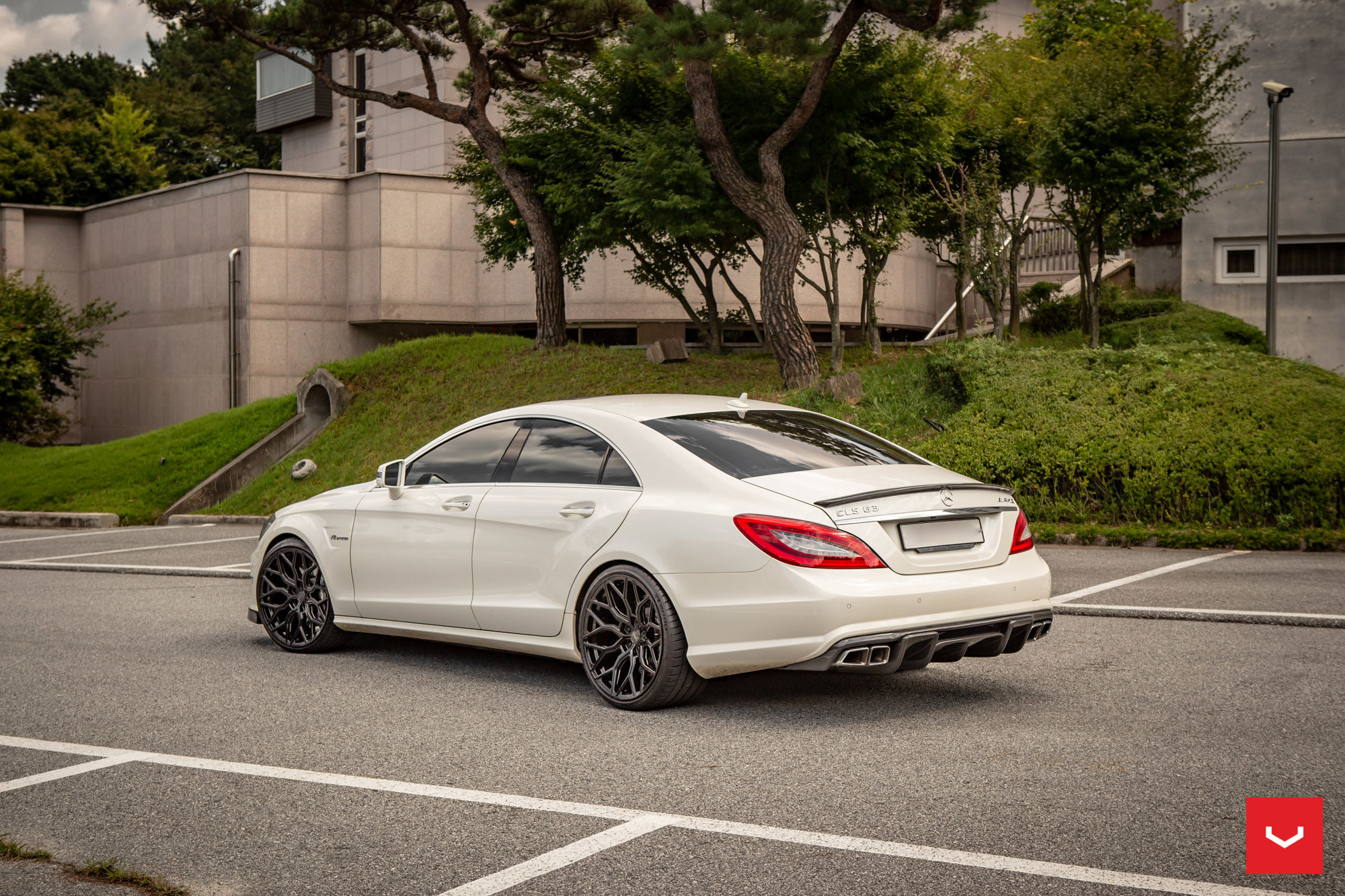 MERCEDES-BENZ CLS63 AMG - HYBRID FORGED SERIES: HF-2 - Vossen Wheels