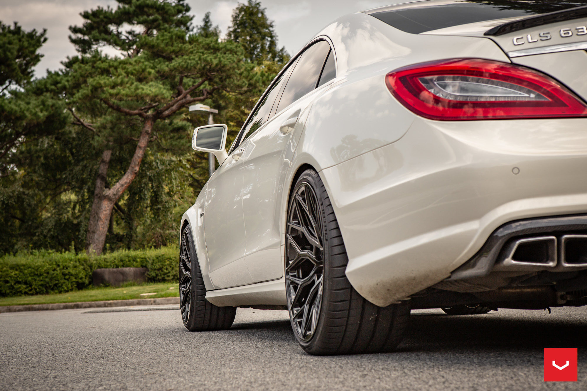 MERCEDES-BENZ CLS63 AMG - HYBRID FORGED SERIES: HF-2 - Vossen Wheels