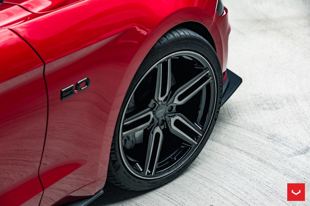 FORD MUSTANG GT - HYBRID FORGED SERIES: HF-1 - Vossen Wheels