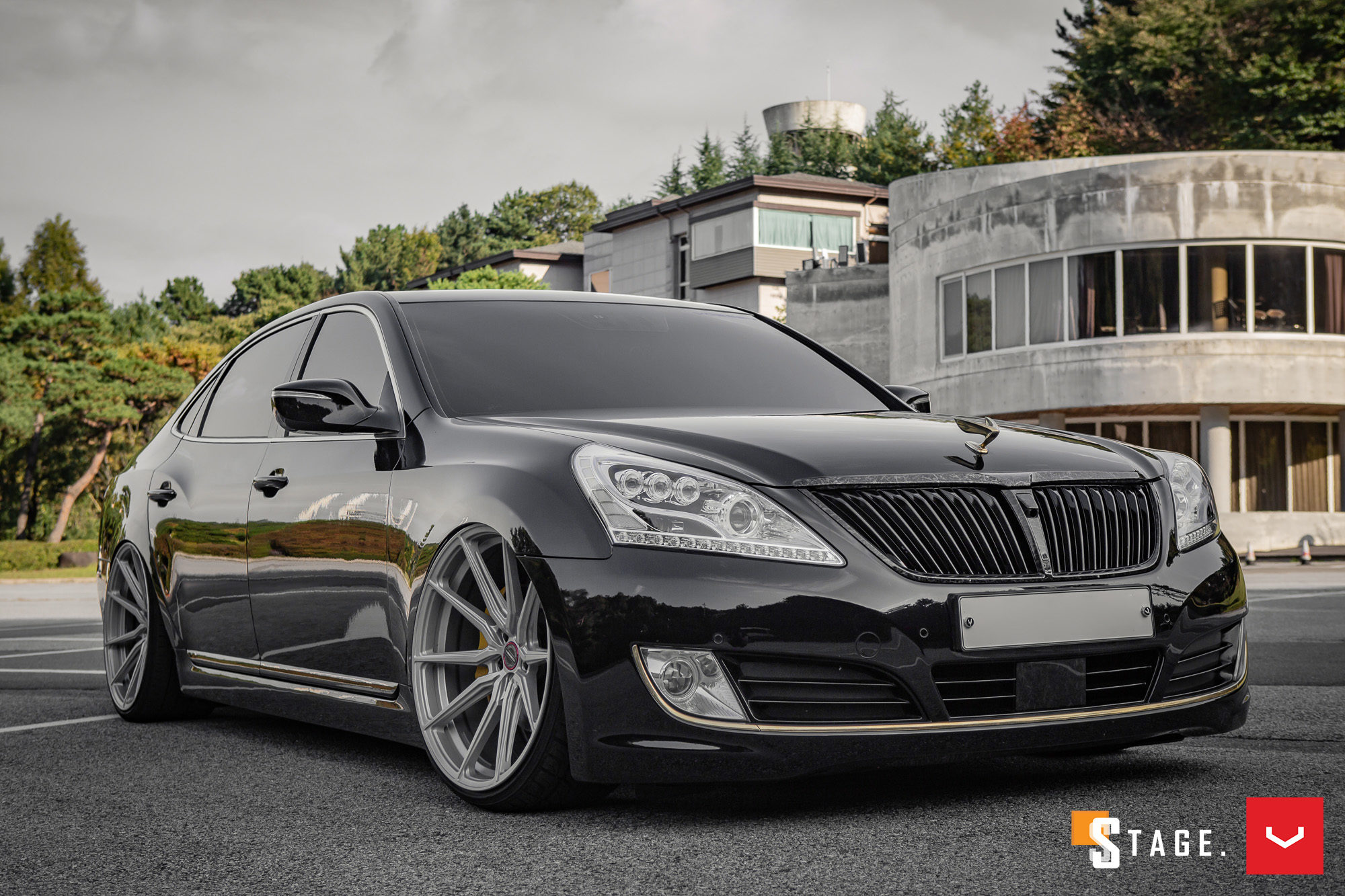 HYUNDAI EQUUS - HYBRID FORGED SERIES: HF-3 - Vossen Wheels