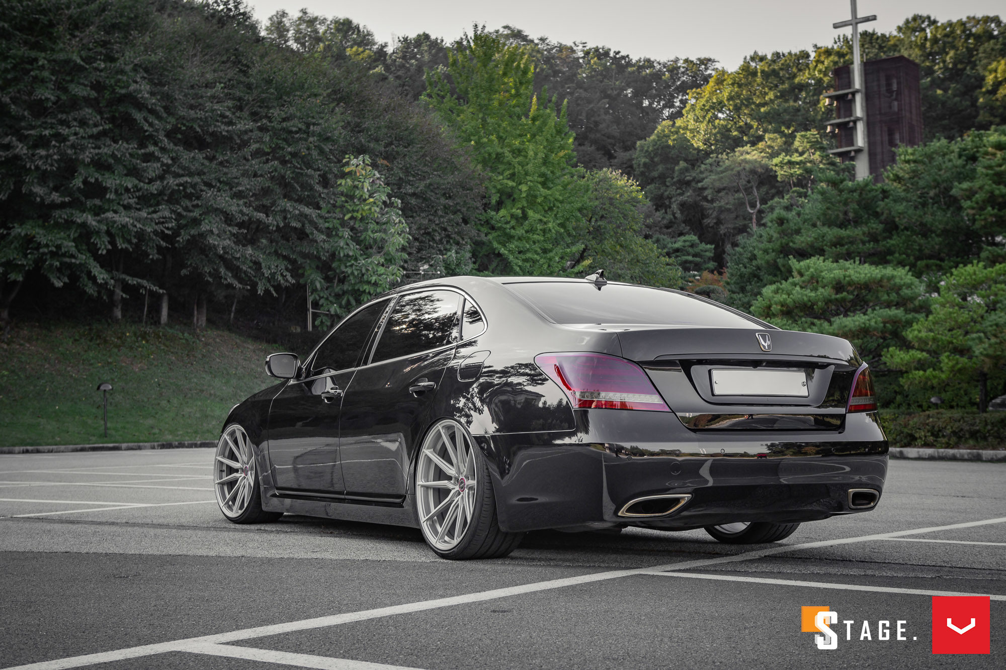 HYUNDAI EQUUS - HYBRID FORGED SERIES: HF-3 - Vossen Wheels