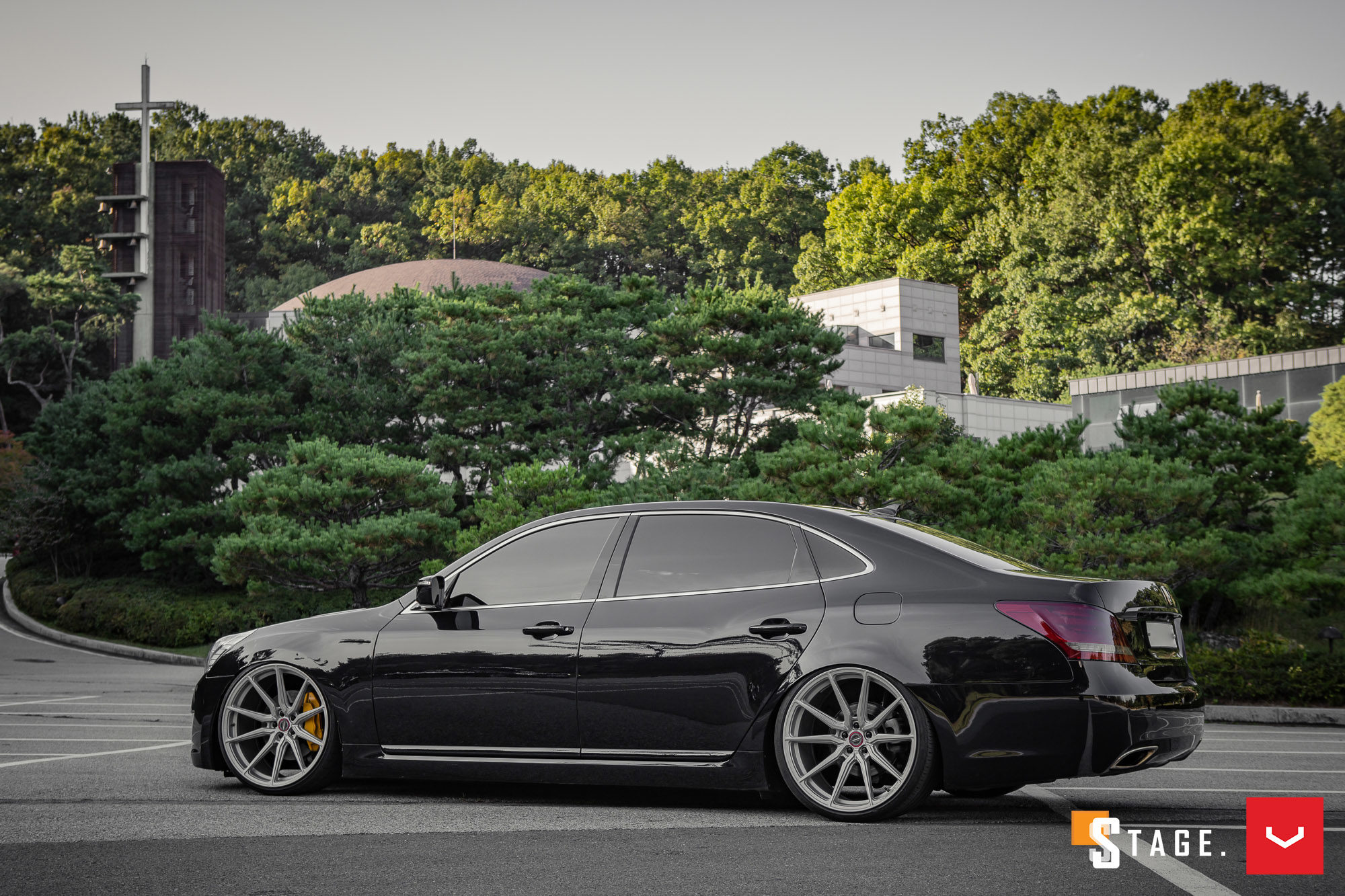 HYUNDAI EQUUS - HYBRID FORGED SERIES: HF-3 - Vossen Wheels