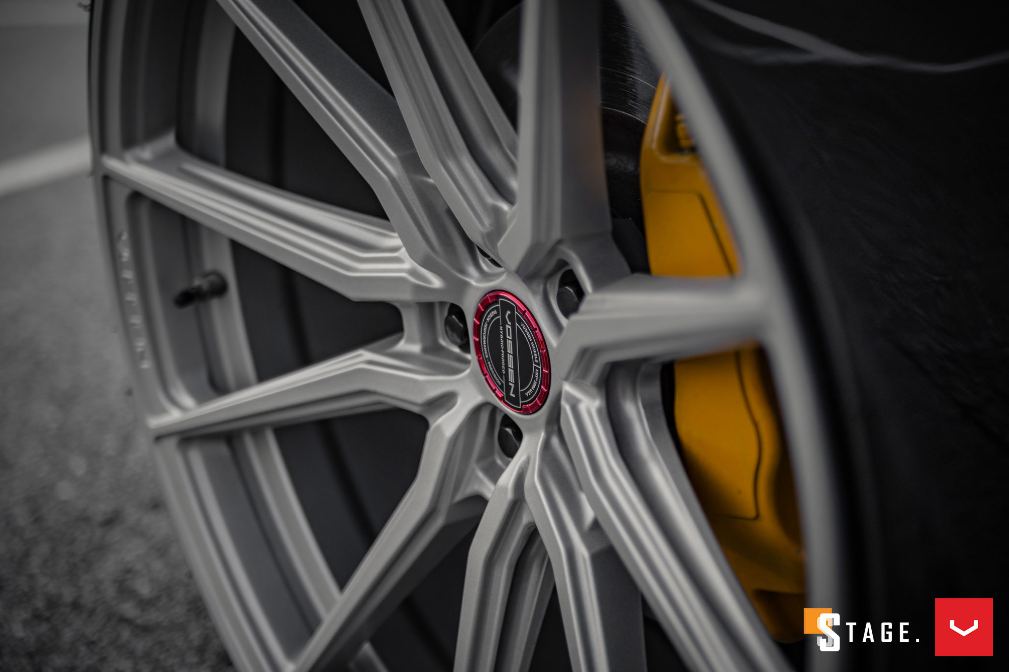 HYUNDAI EQUUS - HYBRID FORGED SERIES: HF-3 - Vossen Wheels