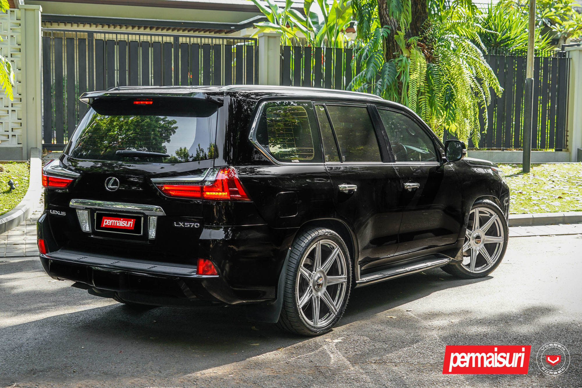 LEXUS LX570 - SERIES 17: S17-11 - Vossen Wheels
