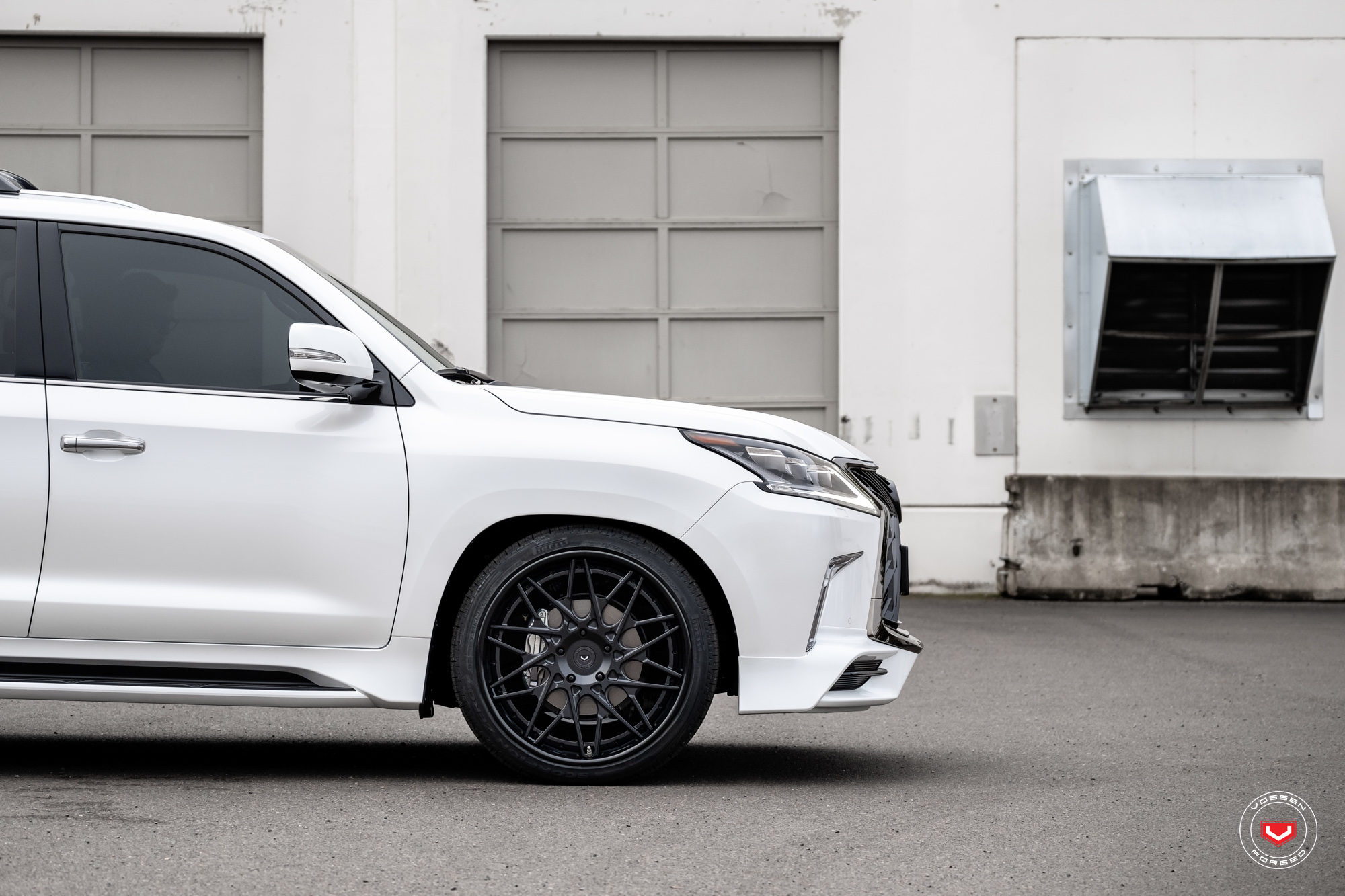 LEXUS LX570 - SERIES 17: S17-07 - Vossen Wheels