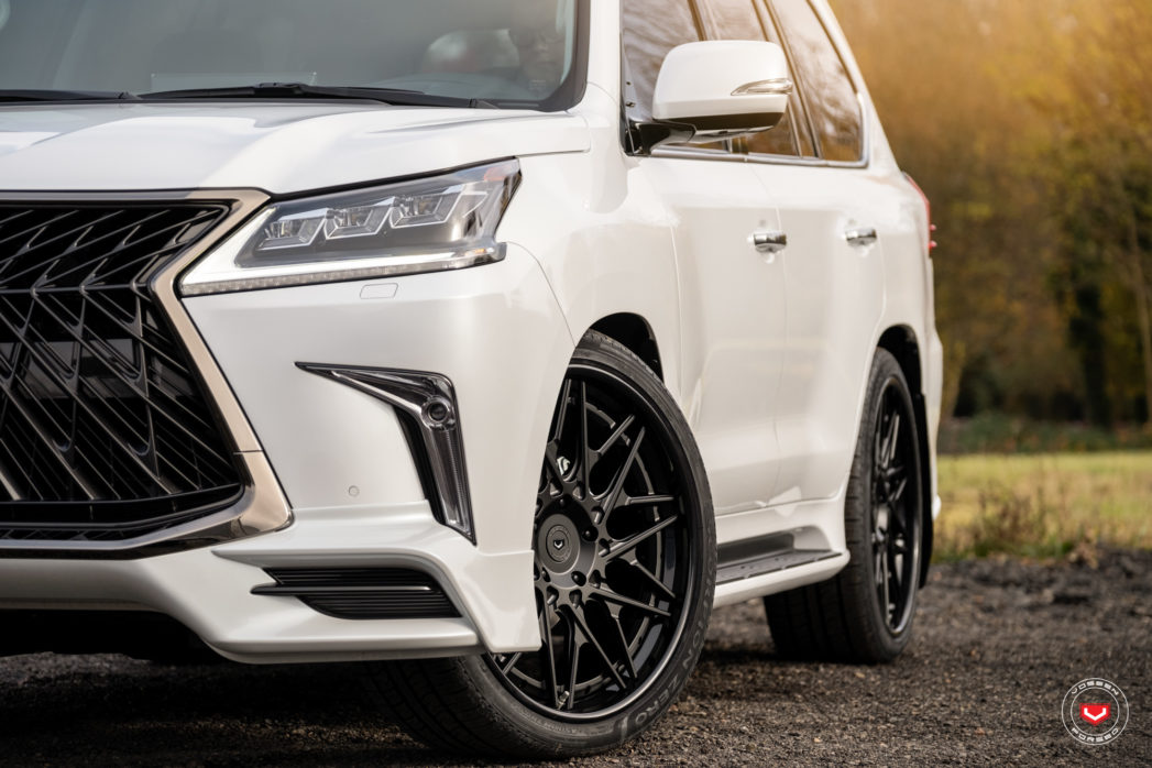LEXUS LX570 - SERIES 17: S17-07 - Vossen Wheels