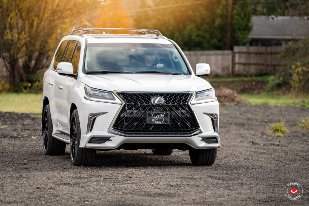 LEXUS LX570 - SERIES 17: S17-07 - Vossen Wheels