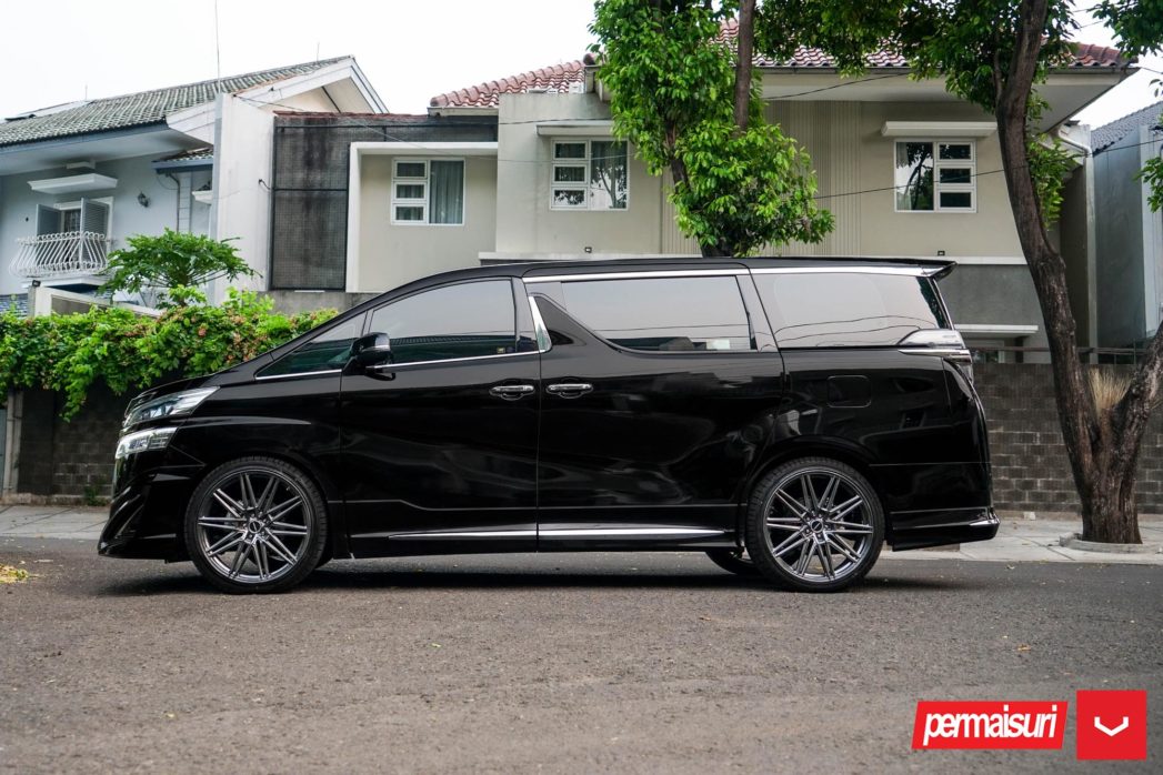 TOYOTA VELLFIRE - CV SERIES: CV10 - Vossen Wheels